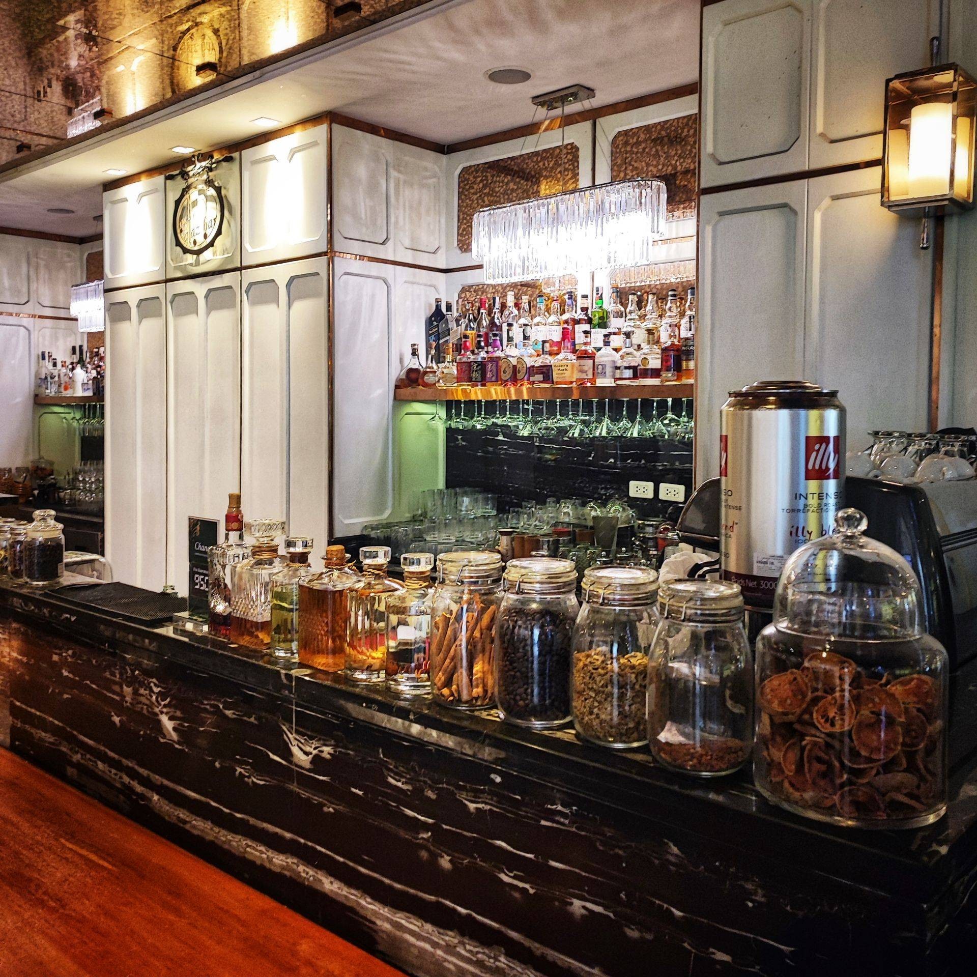 รูป Rain Tree Cafe The Athenee Hotel, Bangkok