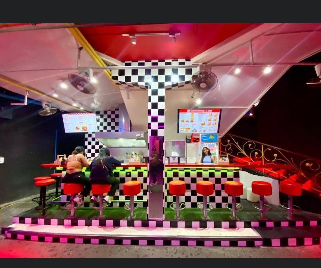 ร้าน Bucky’s Burgers n Buds | รีวิวร้านอาหาร