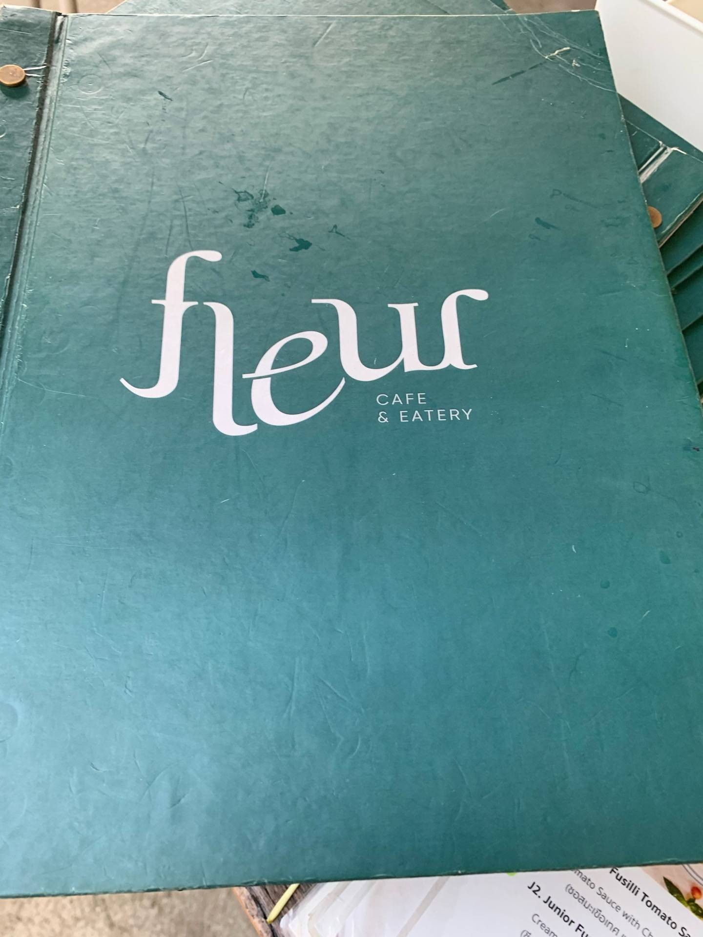 รีวิว Fleur Cafe and Eatery - ร้านกาแฟ & อาหาร