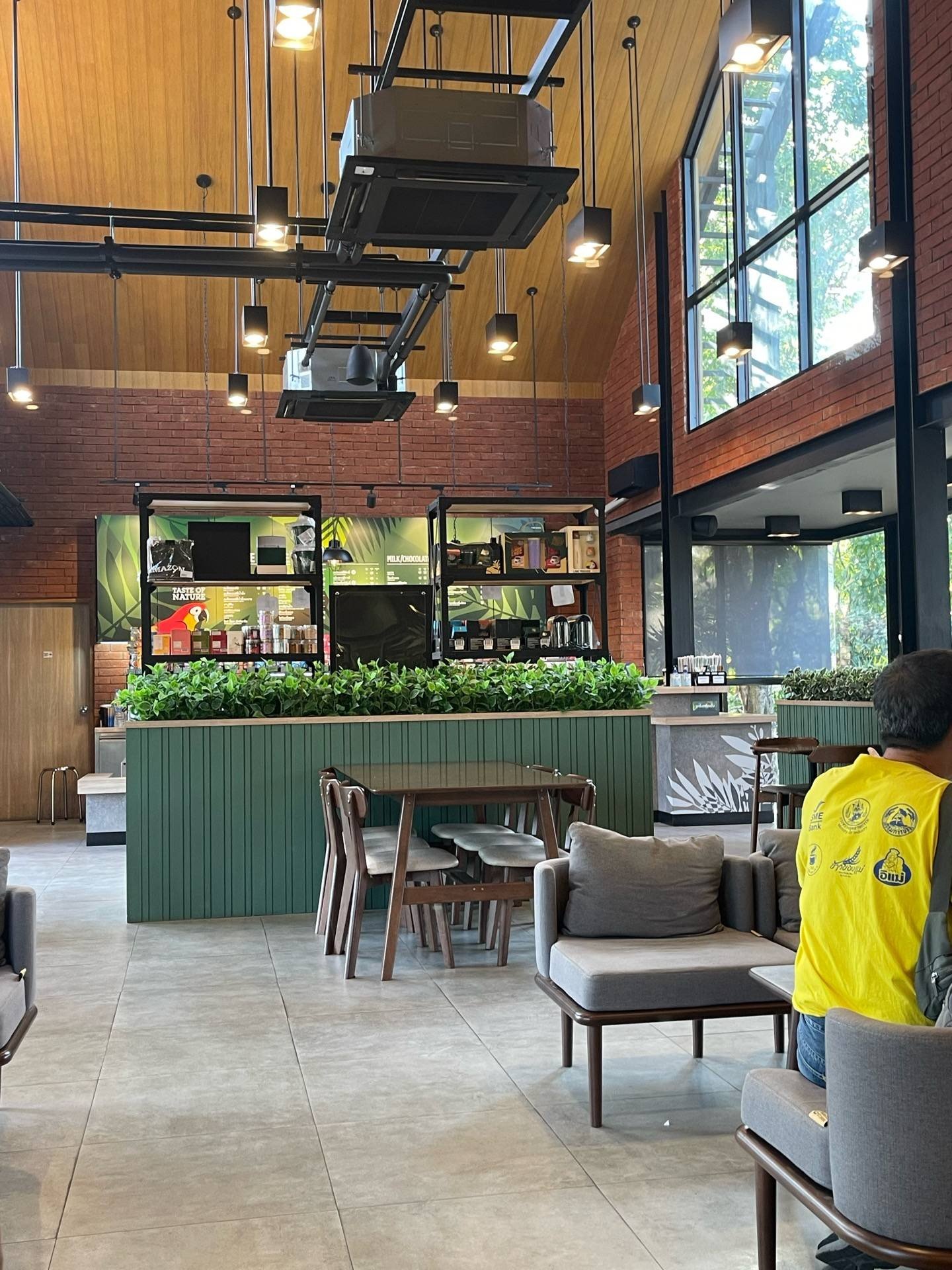 รีวิว Café Amazon - DD270 หจก.ธรรมรัตน์ คาเฟ่ (สาขา PTTOR ธรรมรัตน์ปิโตรเลียม นครชุม) - จุดพักรถ ...