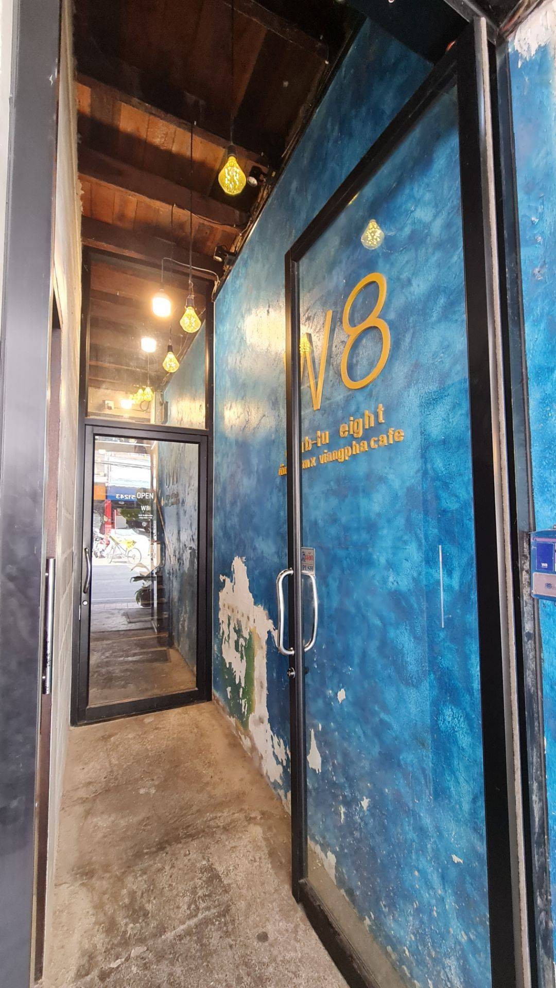 รีวิว W8 Doub-lu Eight ดีบบลิวเอทx Viangpha. Cafe - cafe บนชั้น 2