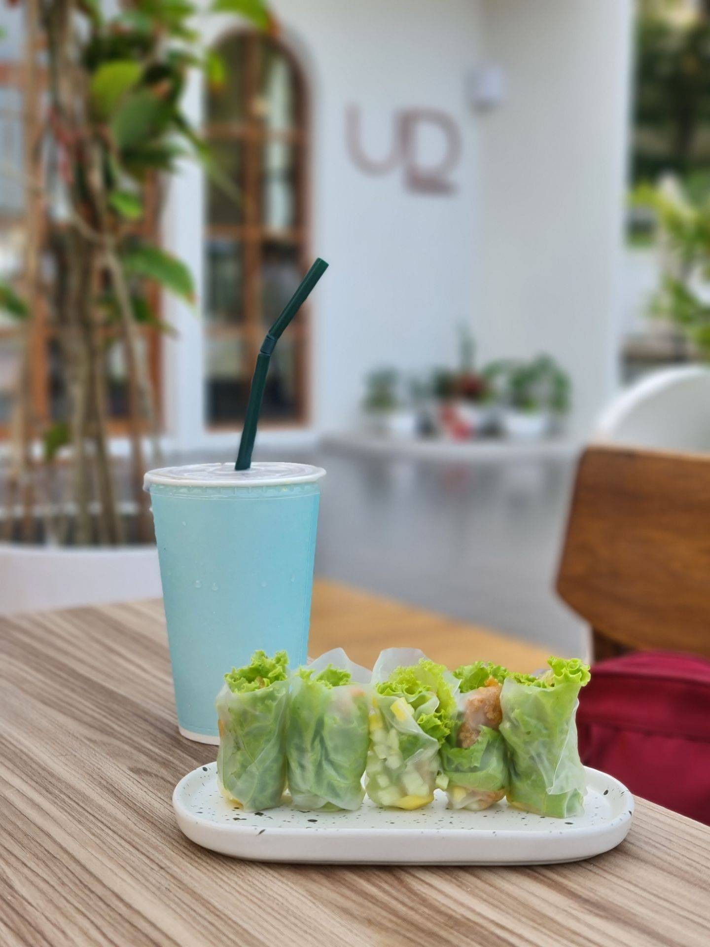 รีวิว Upstairs Café & Bistro - คาเฟ่เปิดใหม่ริมอ่างรูปหัวใจ มอ.