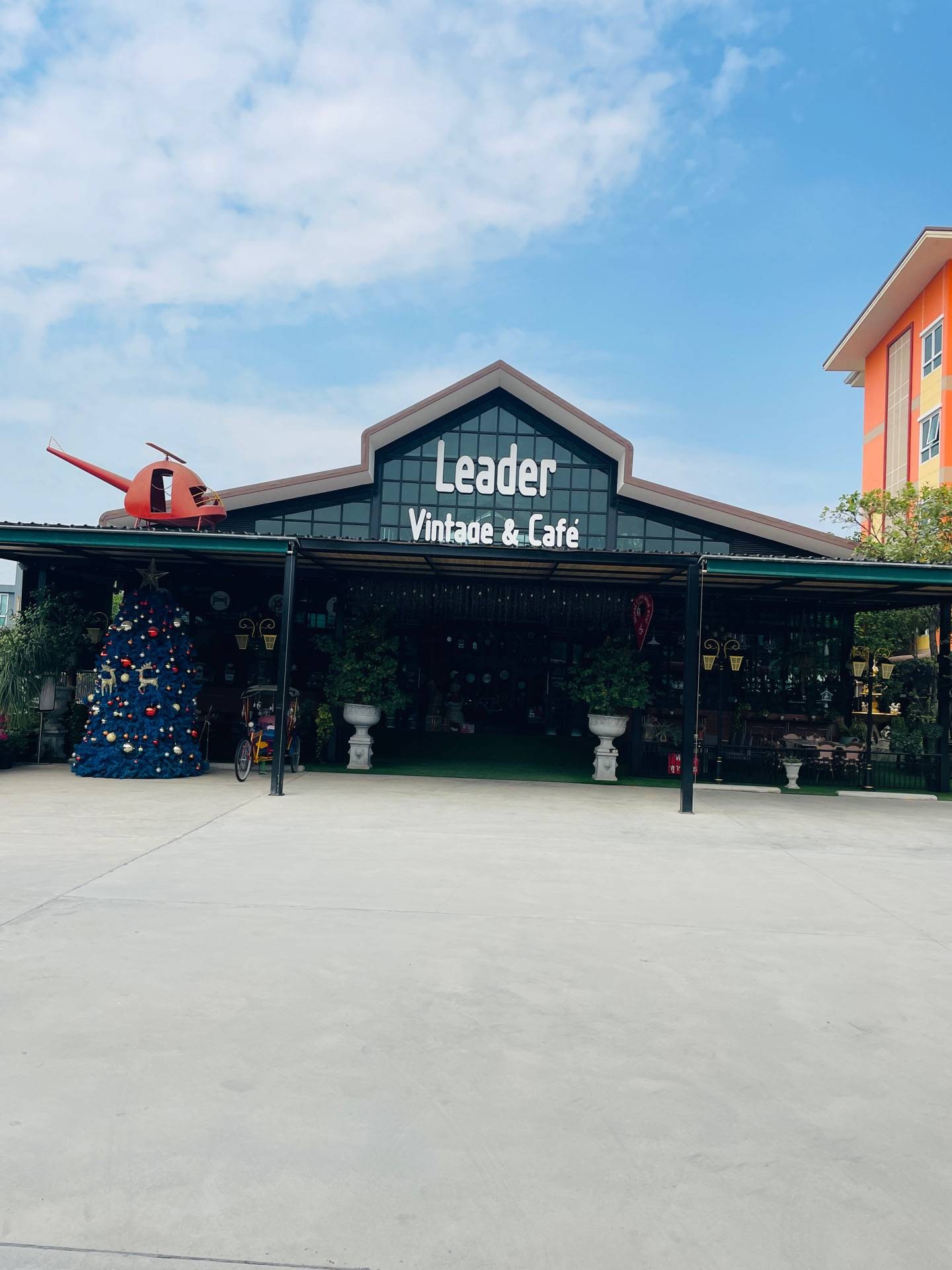 รีวิว Leader Vintage&Cafe' ลีดเดอร์ วินเทจ แอนด์ คาเฟ่ - ร้านอาหารแต่ง ...