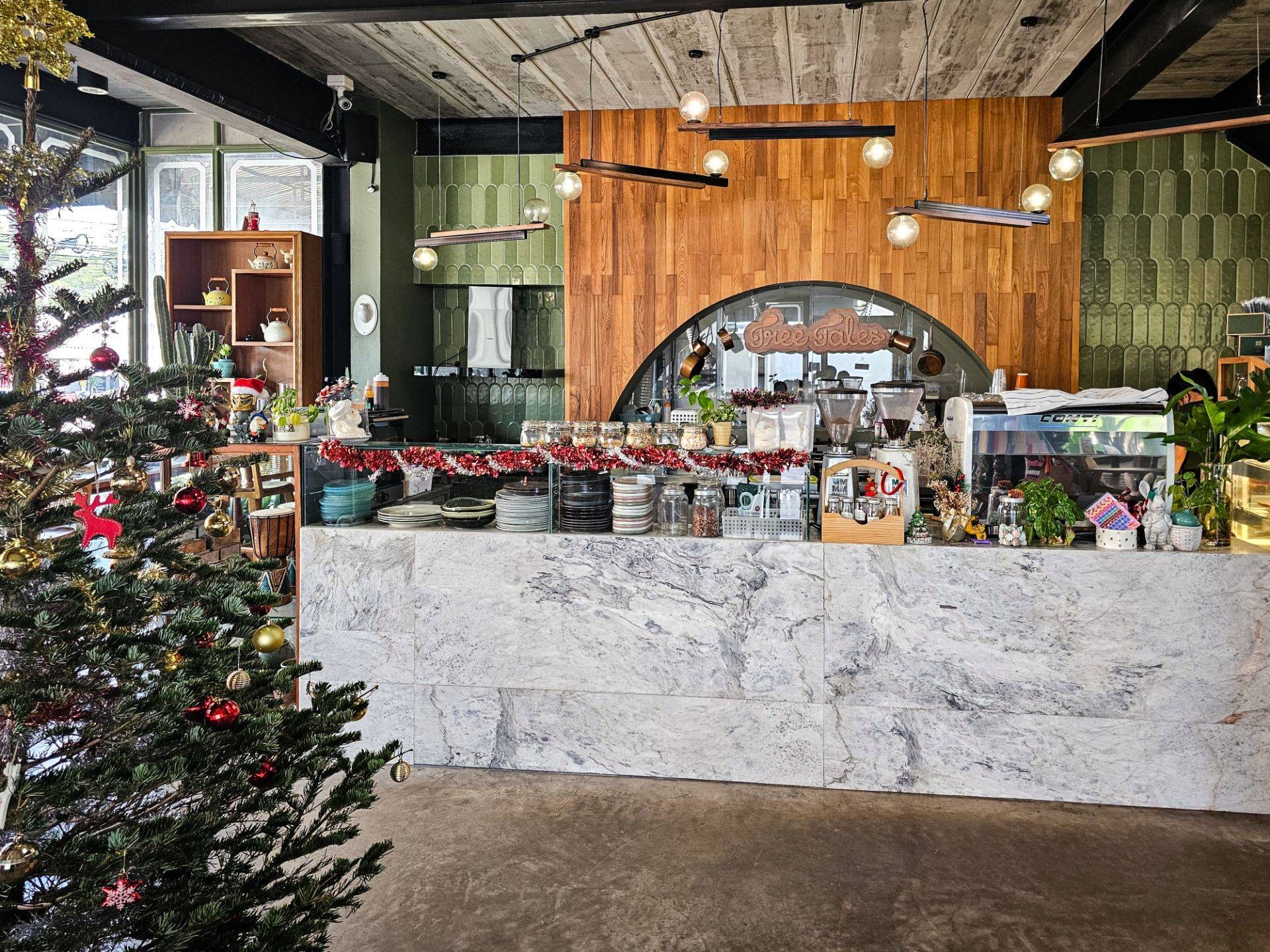 รูป Tree Tales Cafe พัทยา นาเกลือ