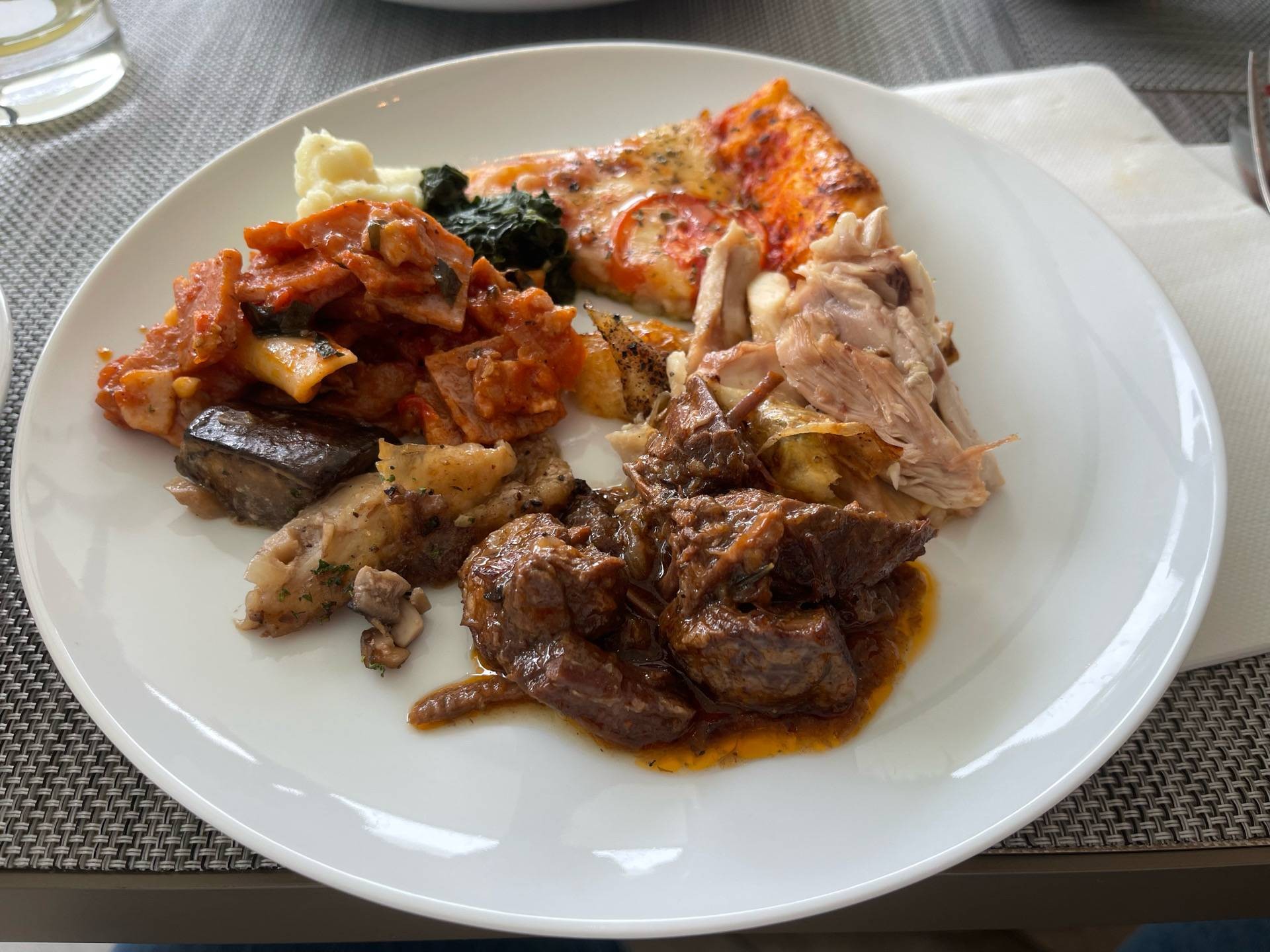 รูป Chon Som All Day Dining by Courtyard Marriott Suvarnabhumi Airport