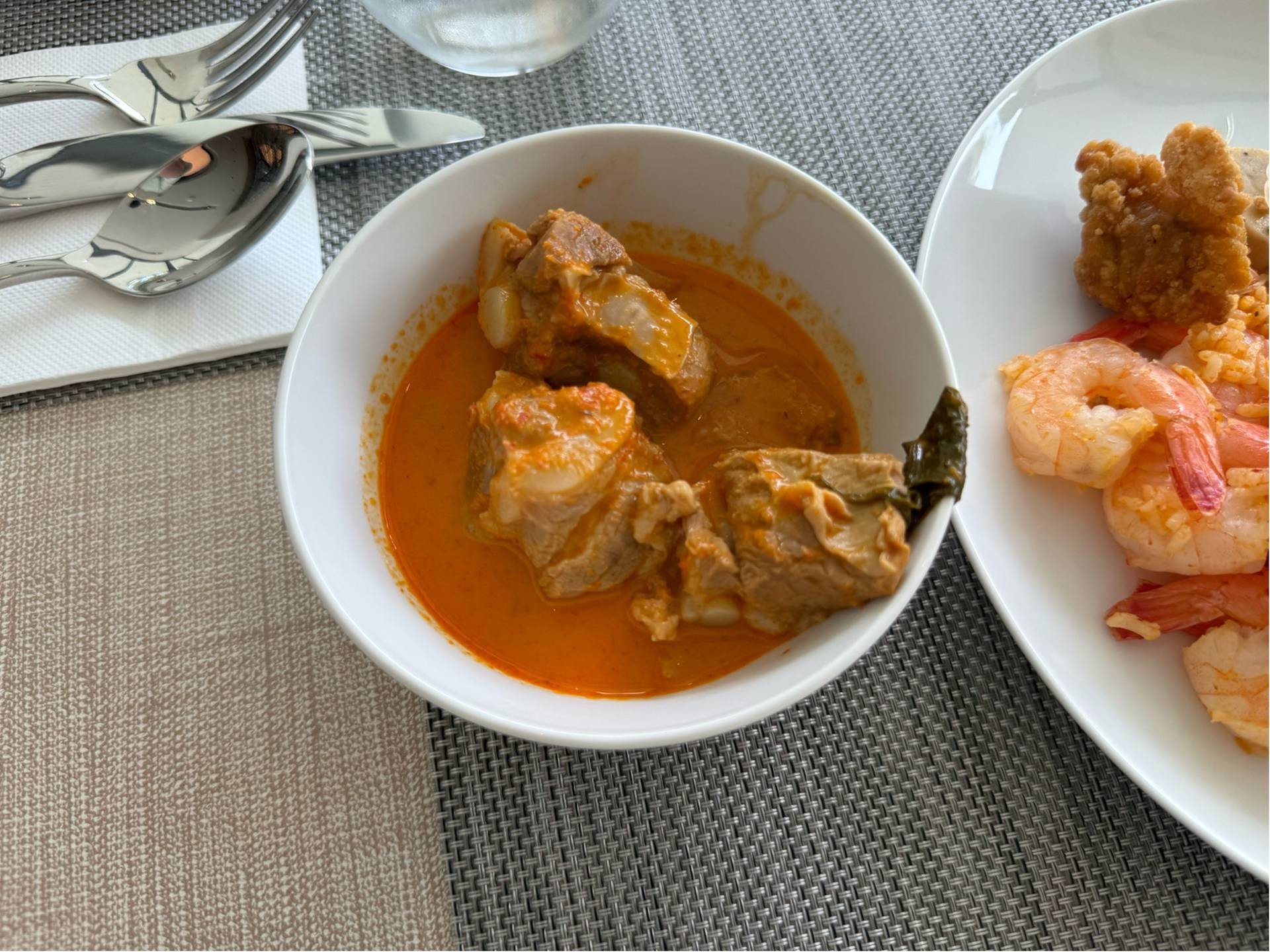 รูป Chon Som All Day Dining by Courtyard Marriott Suvarnabhumi Airport