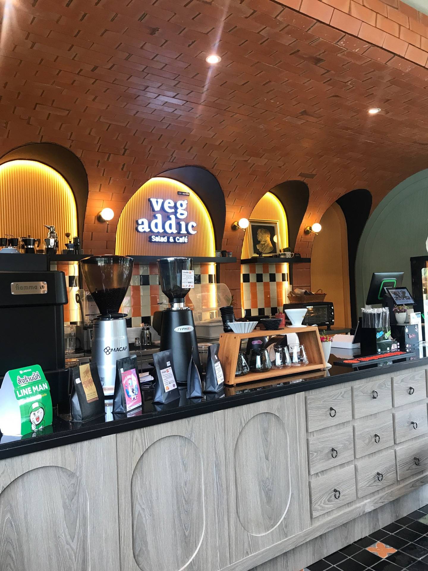 รีวิว Veg addic - Very nice place and good coffee