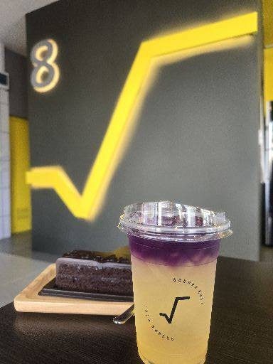 ร้าน Square Root Cafe - | รีวิวร้านอาหาร