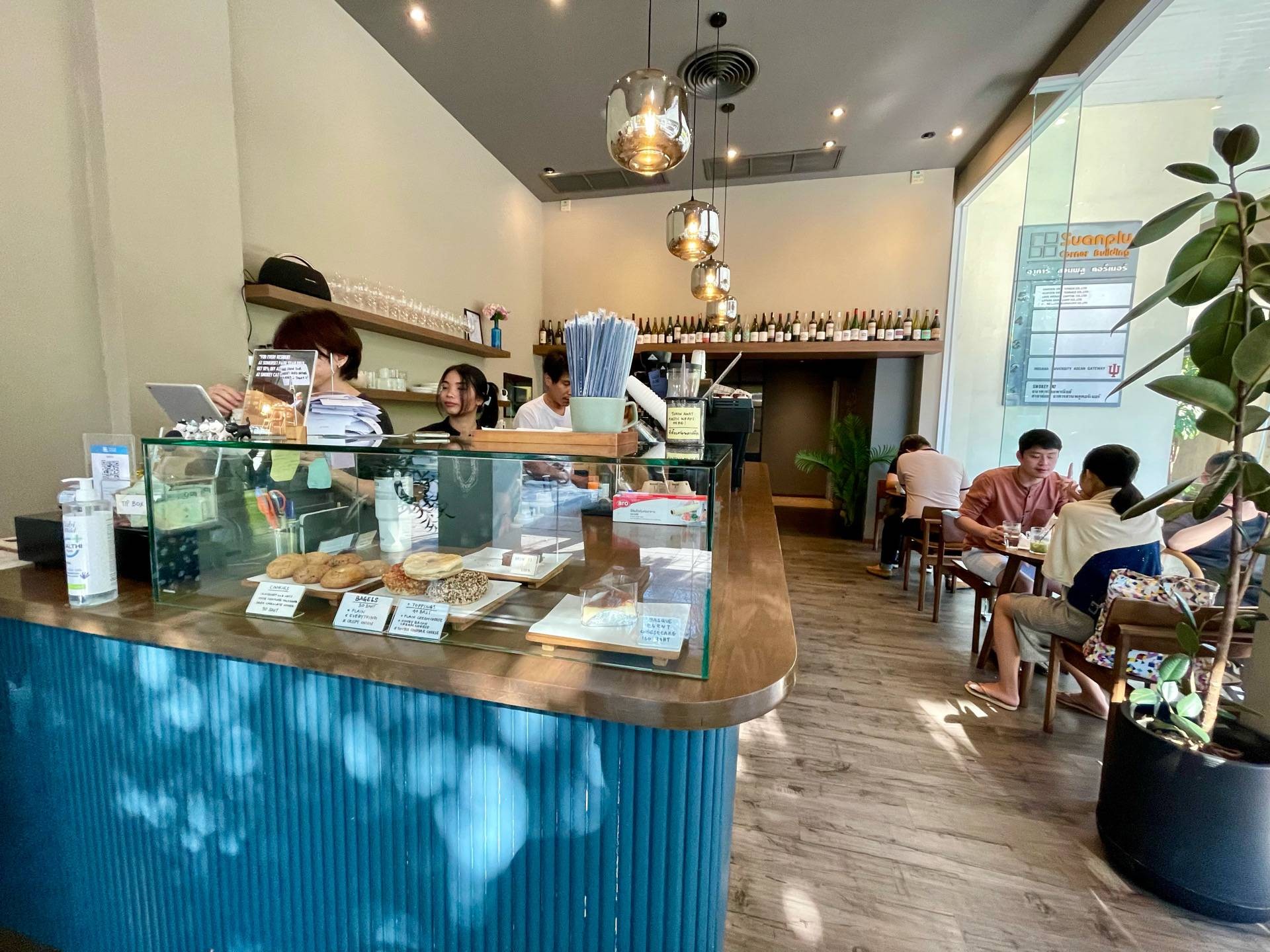 รีวิว Smokey Cat Coffee Roaster สวนพลู - คาเฟ่ดีๆ ย่านสวนพลู
