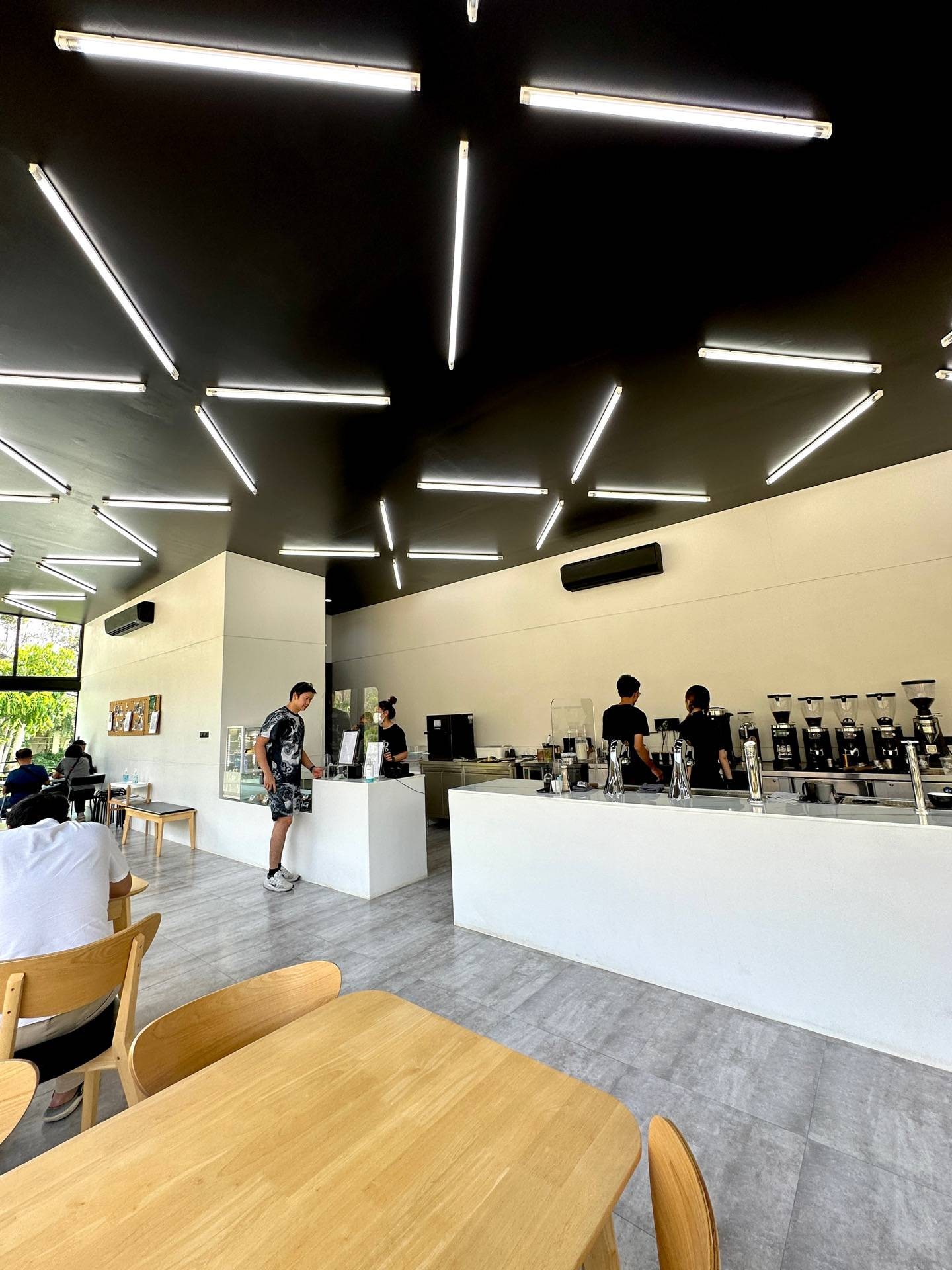 รีวิว Hol_Cafe - คาเฟ่เขาใหญ่ เน้นกาแฟ ไม่เน้นวิว