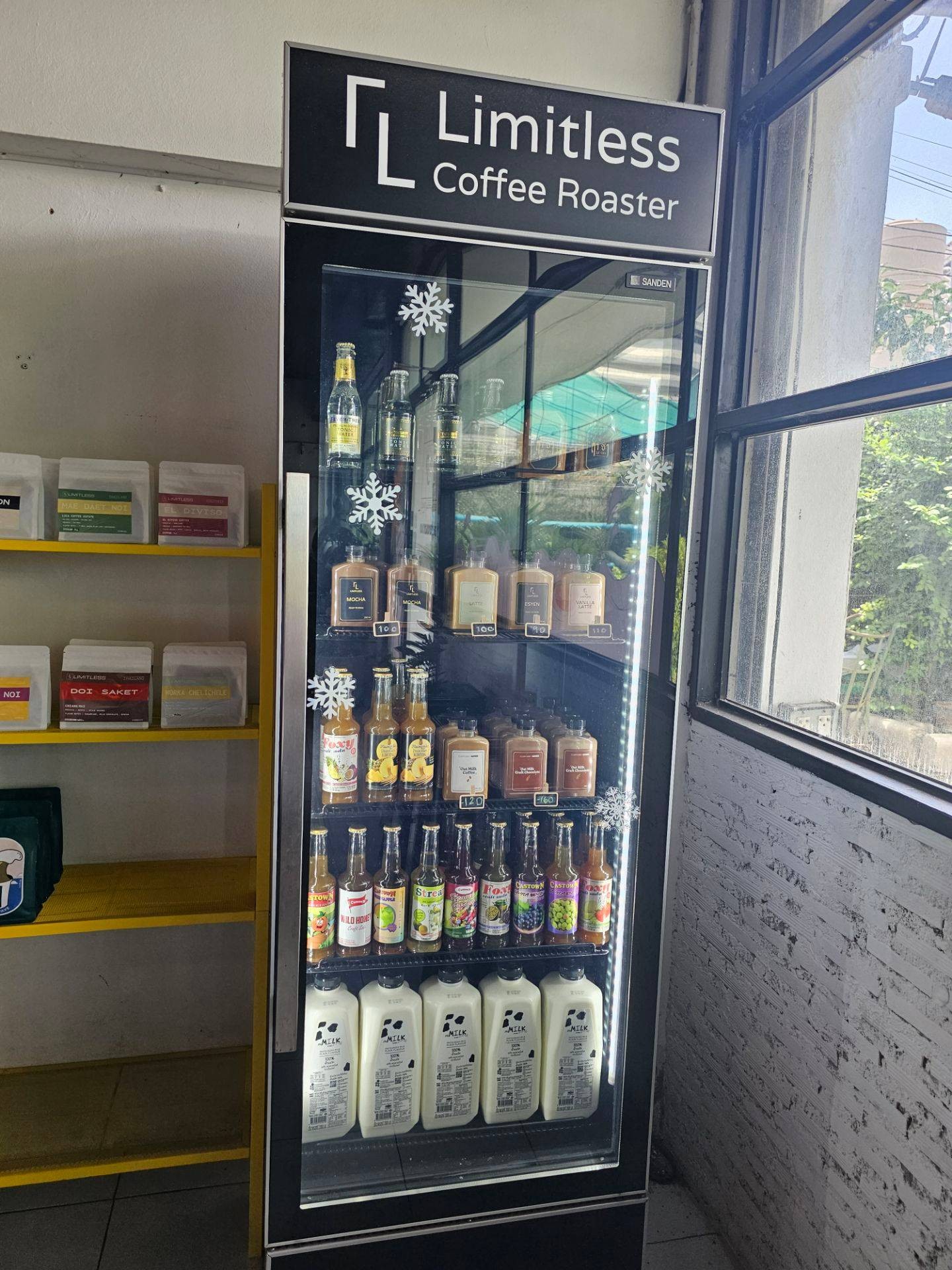 รูป Limitless Coffee Roaster Suan Phak