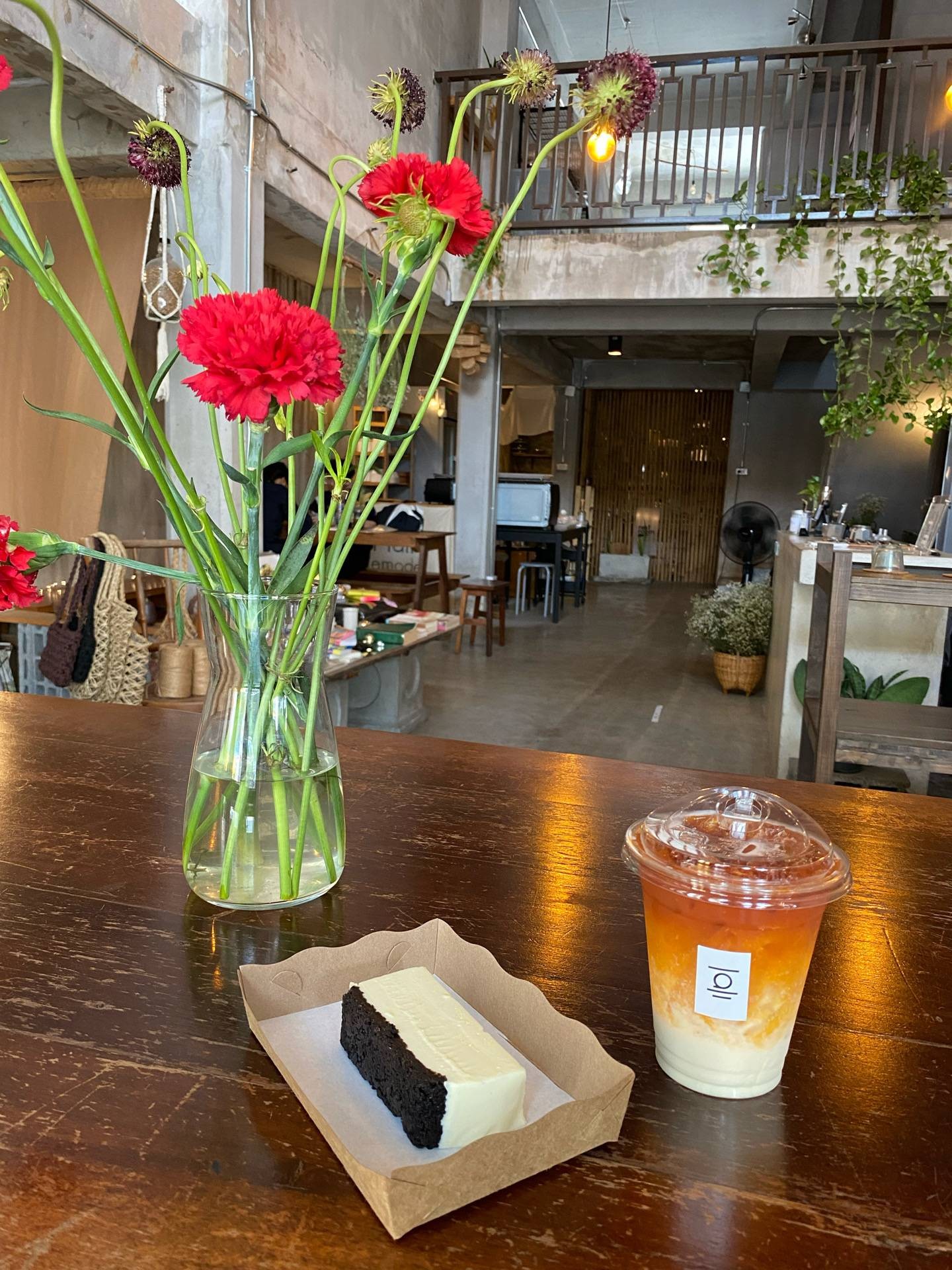 รีวิว Lali Lali local cafe - Cafe ที่เจ้าของติสๆหน่อยครับ