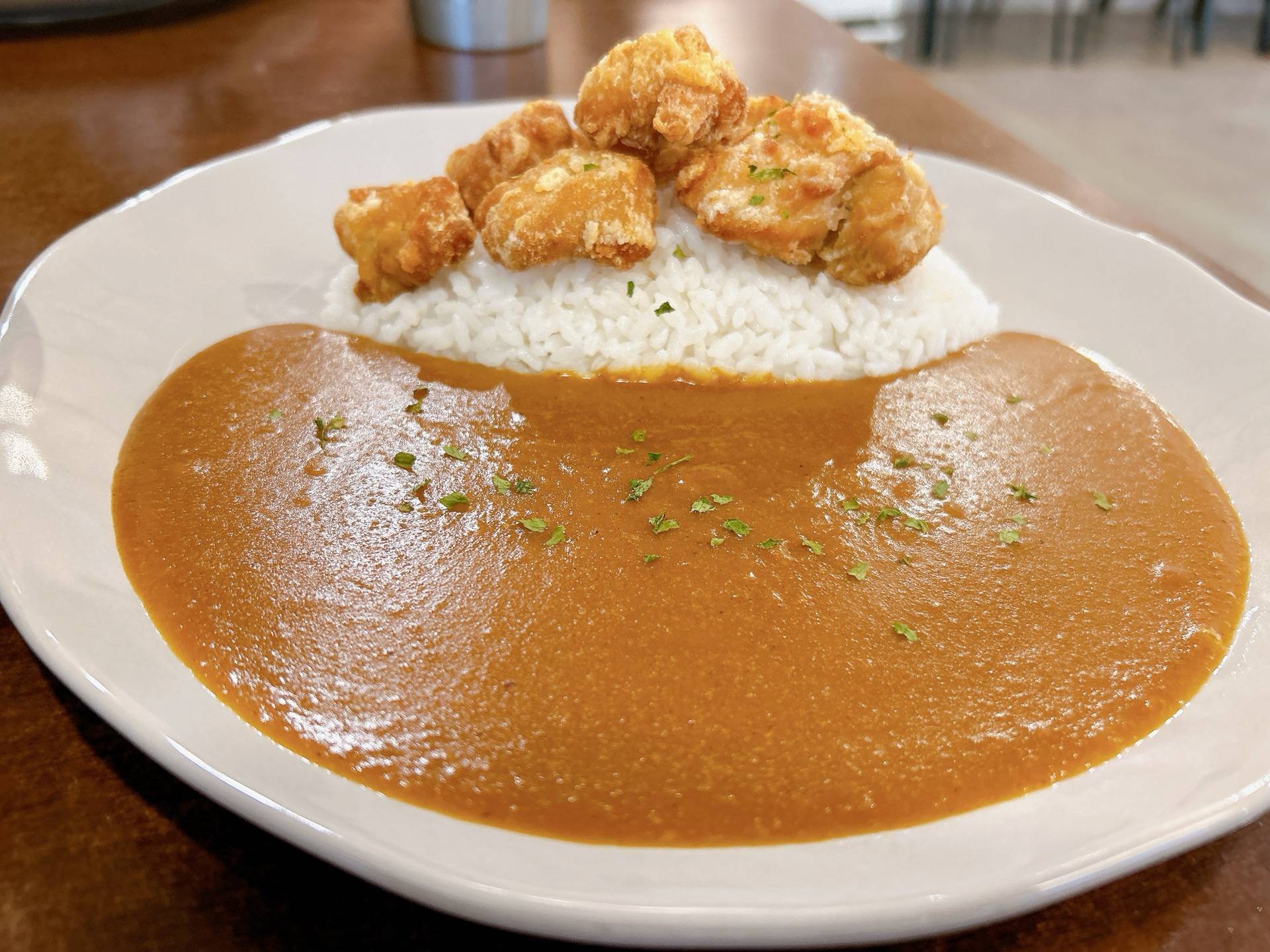 ข้าวแกงกะหรี่หมูทงคัตสึ ร้าน Nihachi Kare And Katsu Ari (ตึกพหลโยธิน ...
