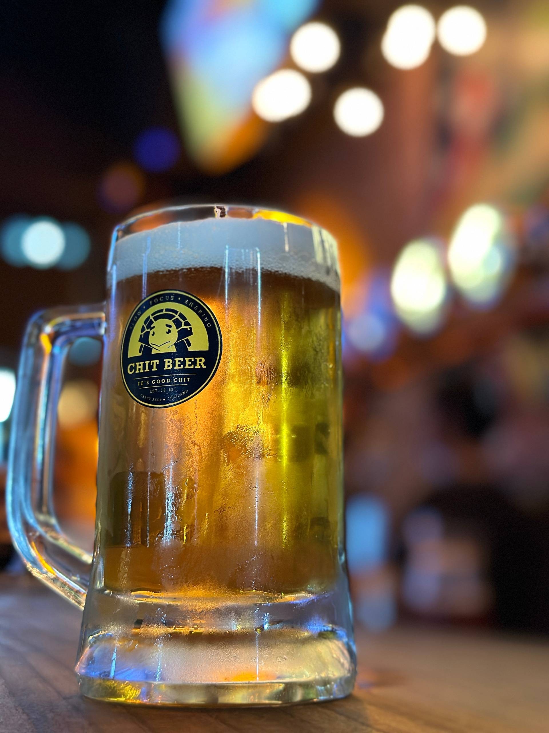 รีวิว CHIT HOLE CNX CHIT HOLE CNX - มีคราฟเบียร์สดให้เลือกเยอะที่สุดใน ...