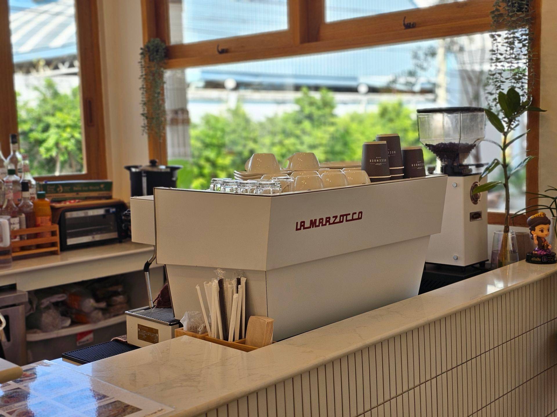 รีวิว Dear December Cafe - - ร้านคาเฟ่สงบๆบนถนนศรีนครินทร์