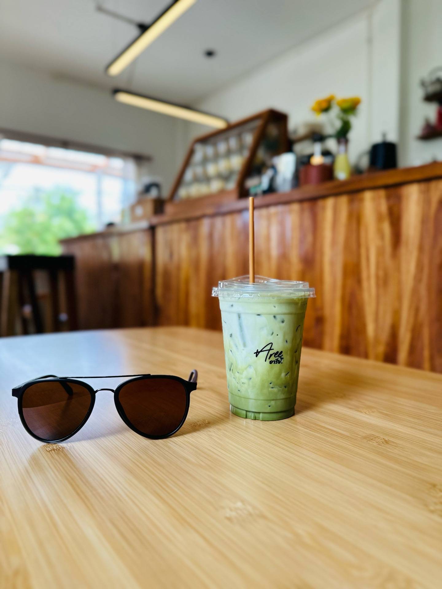 รีวิว อารีย์ Coffee Slow Bar - คาเฟ่ เล็กๆ ริมถนน ย่าน อำเภอสำโรง อุบลราชธานี