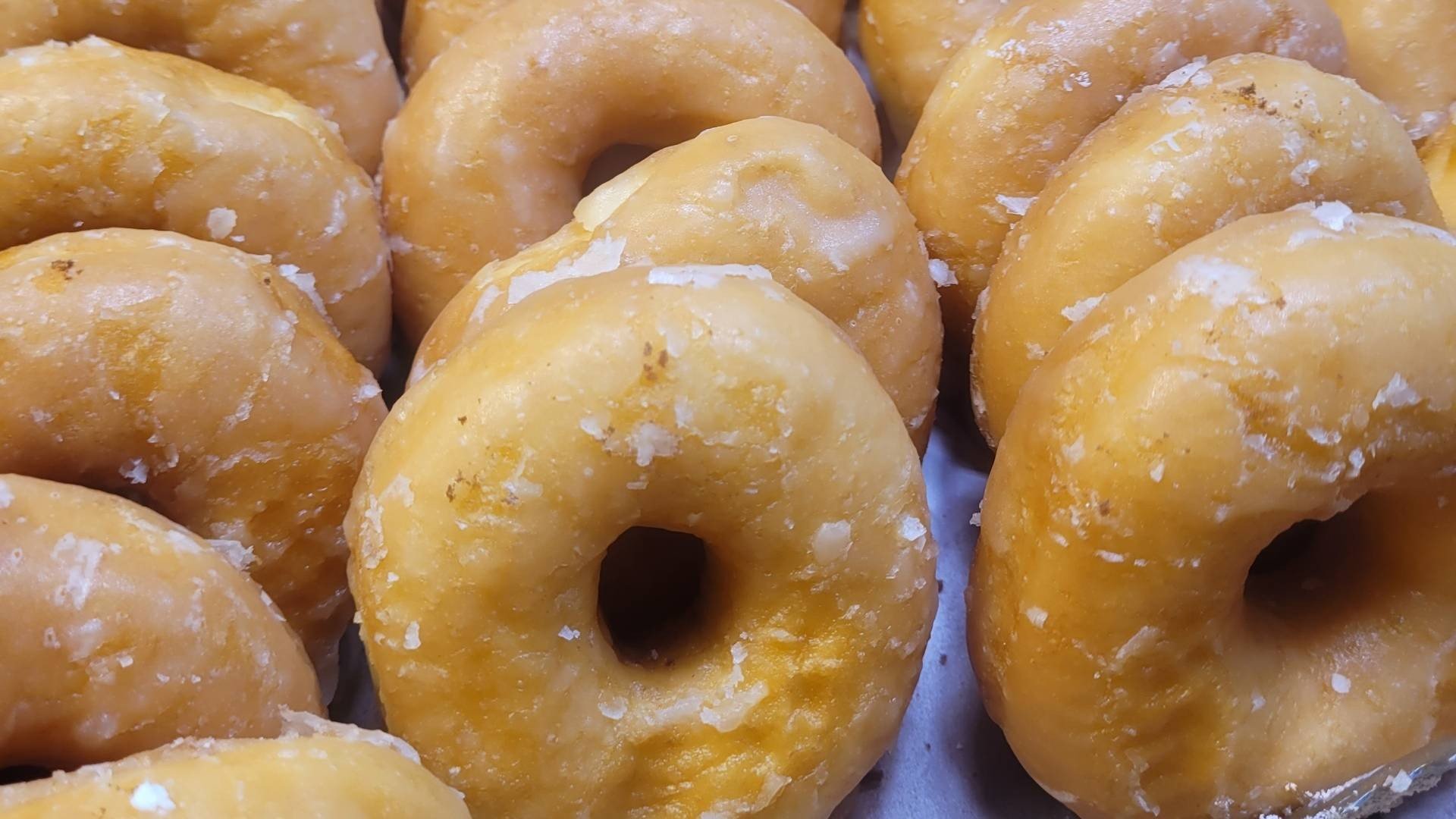 ร้าน NK Donut train night market | รีวิวร้านอาหาร