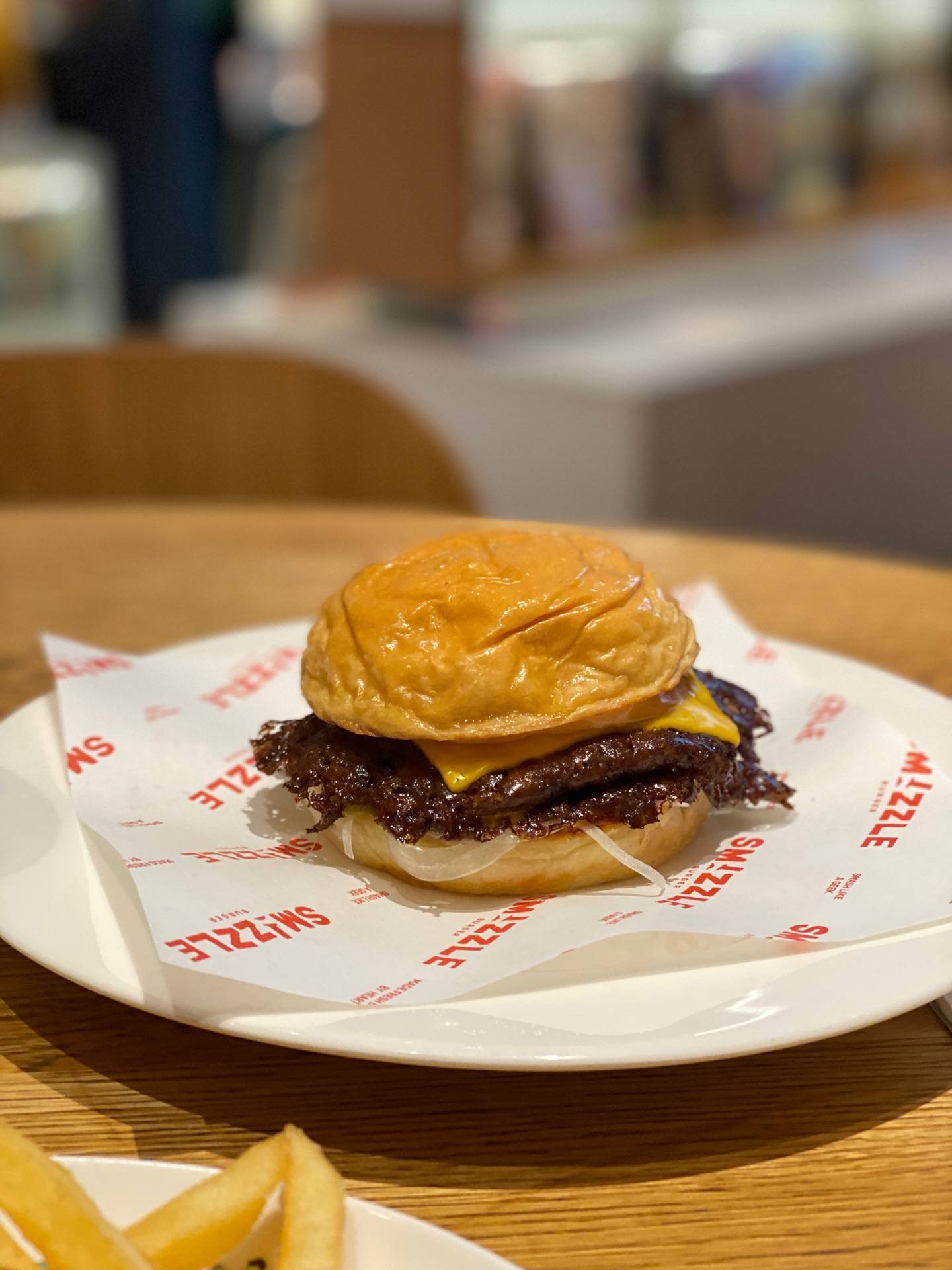 รีวิว Smizzle Burger สาขา Central Embassy Central Embassy - # ...