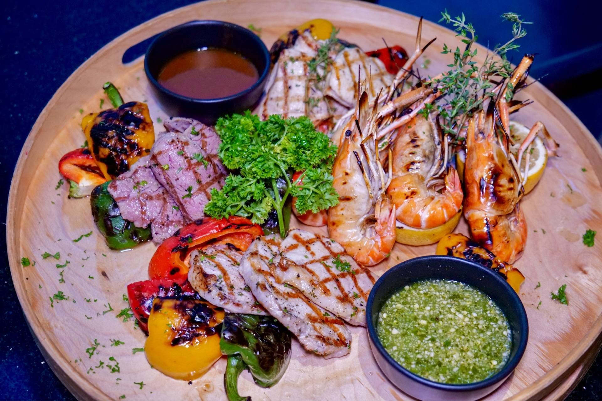 รูป Zeta Cafe โรงแรมฮอลิเดย์อินน์ กรุงเทพฯ