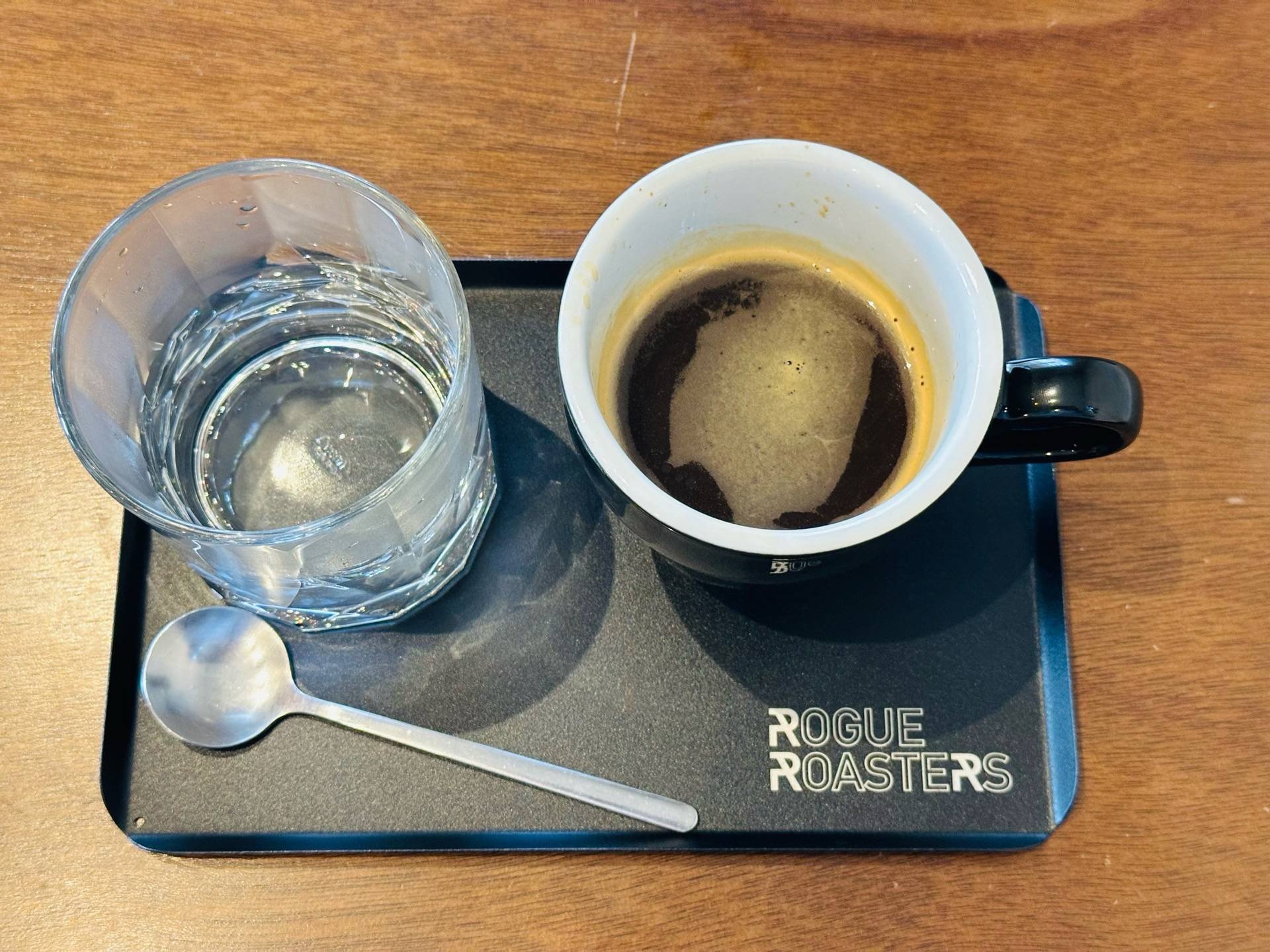 รีวิว Rogue Roasters โรก โรสเตอร์ - คาเฟ่ เจ๋งๆ ตัวเมืองวารินชำราบ มี ...
