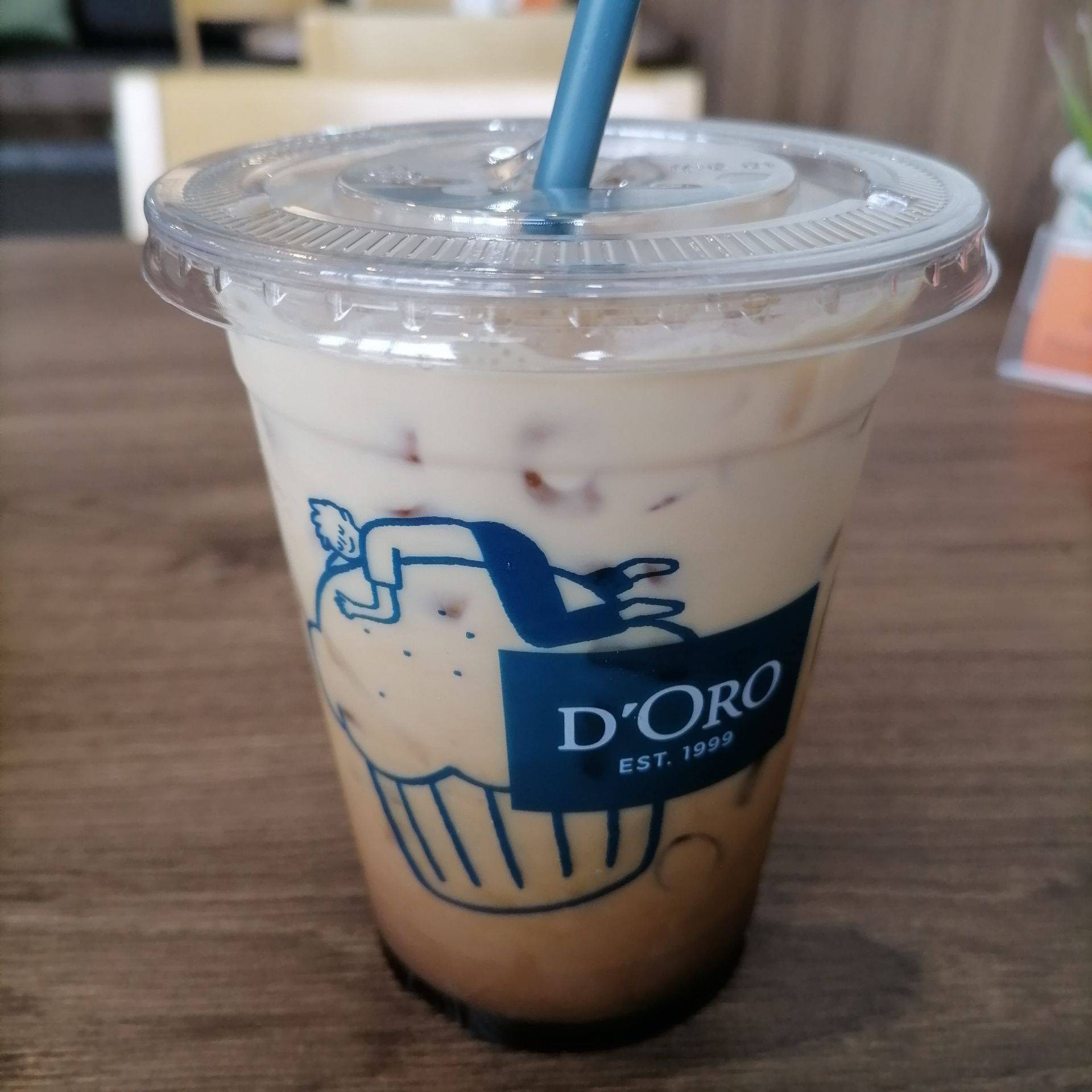 รีวิว D’oro Coffee Shell นครศรีธรรมราช (Franchise) - กาแฟเข้มๆ