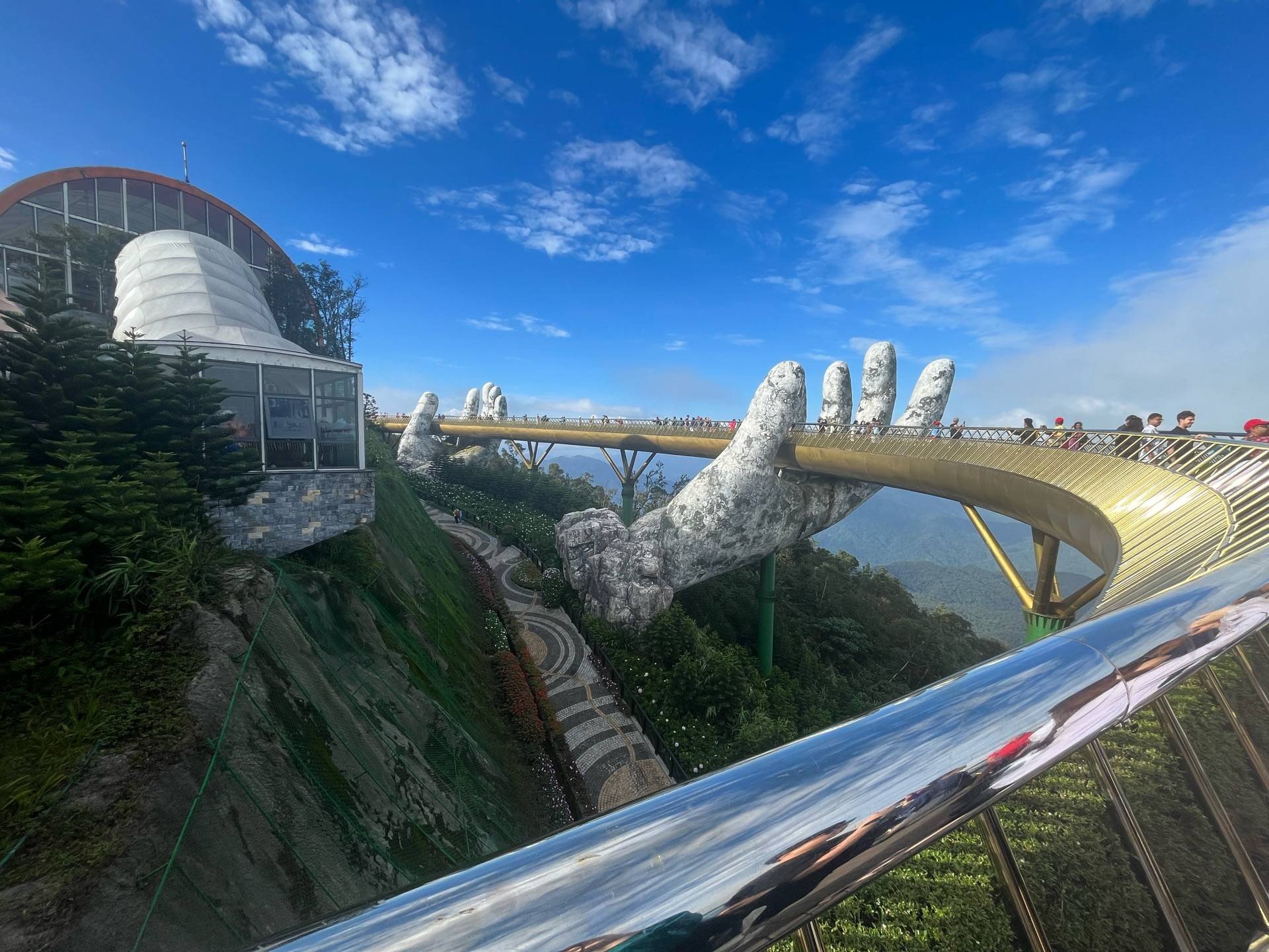 Golden Bridge - รีวิวสถานที่ท่องเที่ยว