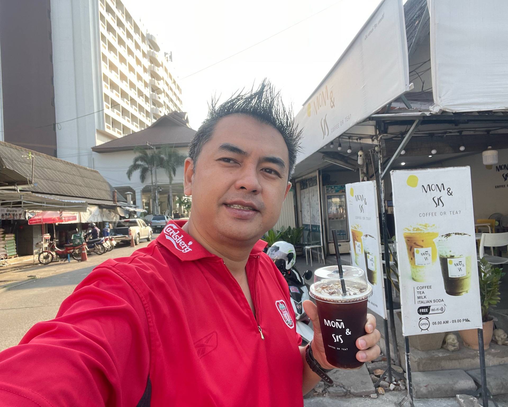 รีวิว กาแฟสด Mom&sis Coffee Or Tea - คาเฟ่เก๋ๆหน้าตลาด