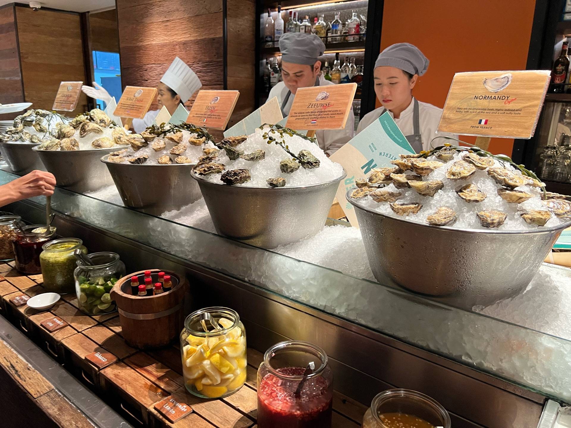 รูป Goji Kitchen + Bar Bangkok Marriott Marquis Queen’s Park