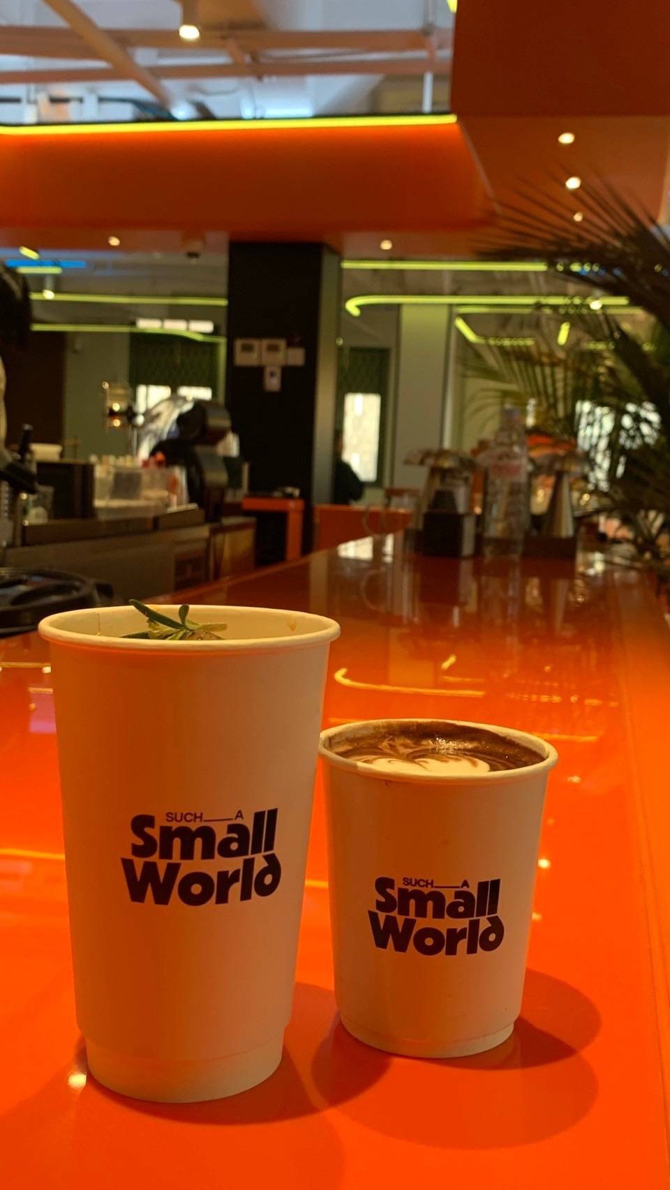 รีวิว Such A Small World - - ร้านมู้ดดี ออกแบบฉ่ำมาก ได้ความคุ้ม ความฟิน อร่อยมากกกก🥰🤏🏻 ลองมากัน ...