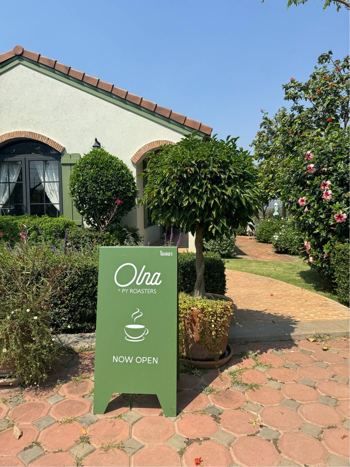 รีวิว Olna X PY ROASTERS - ร้านน่ารัก มุมถ่ายรูปเพียบ