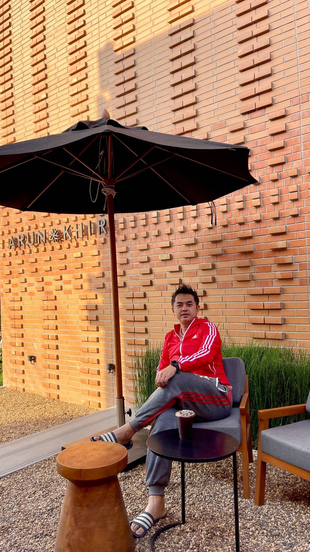 รีวิว Hoo Ray Cafe - Coffee Slow Bar หน้าโรงแรม