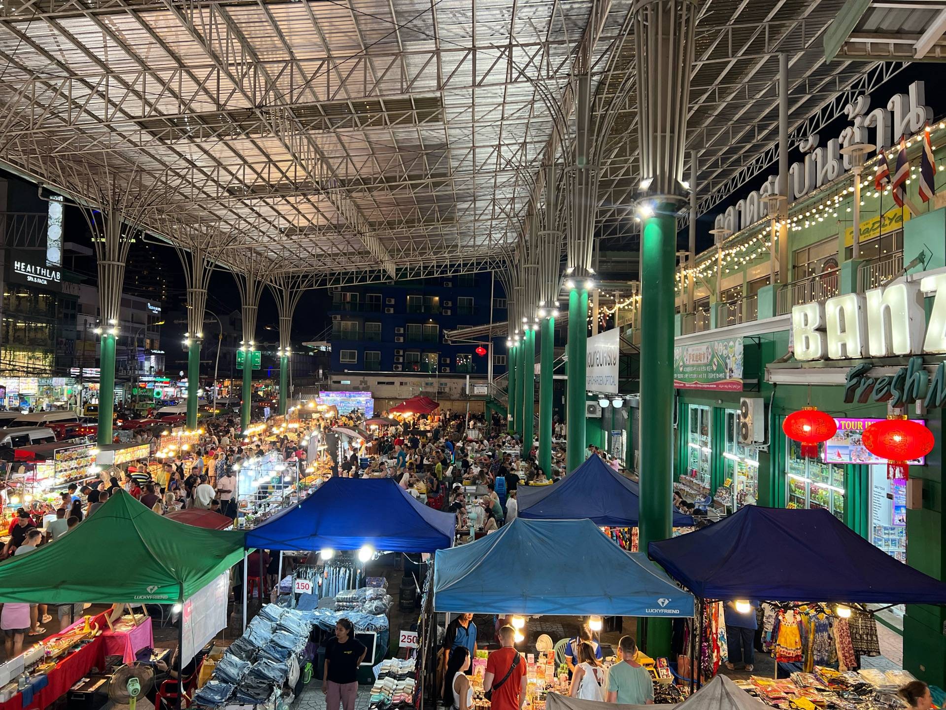 รีวิว ตลาดสดบันซ้าน - Fish and Fruit market of Patong 🐟 🍉