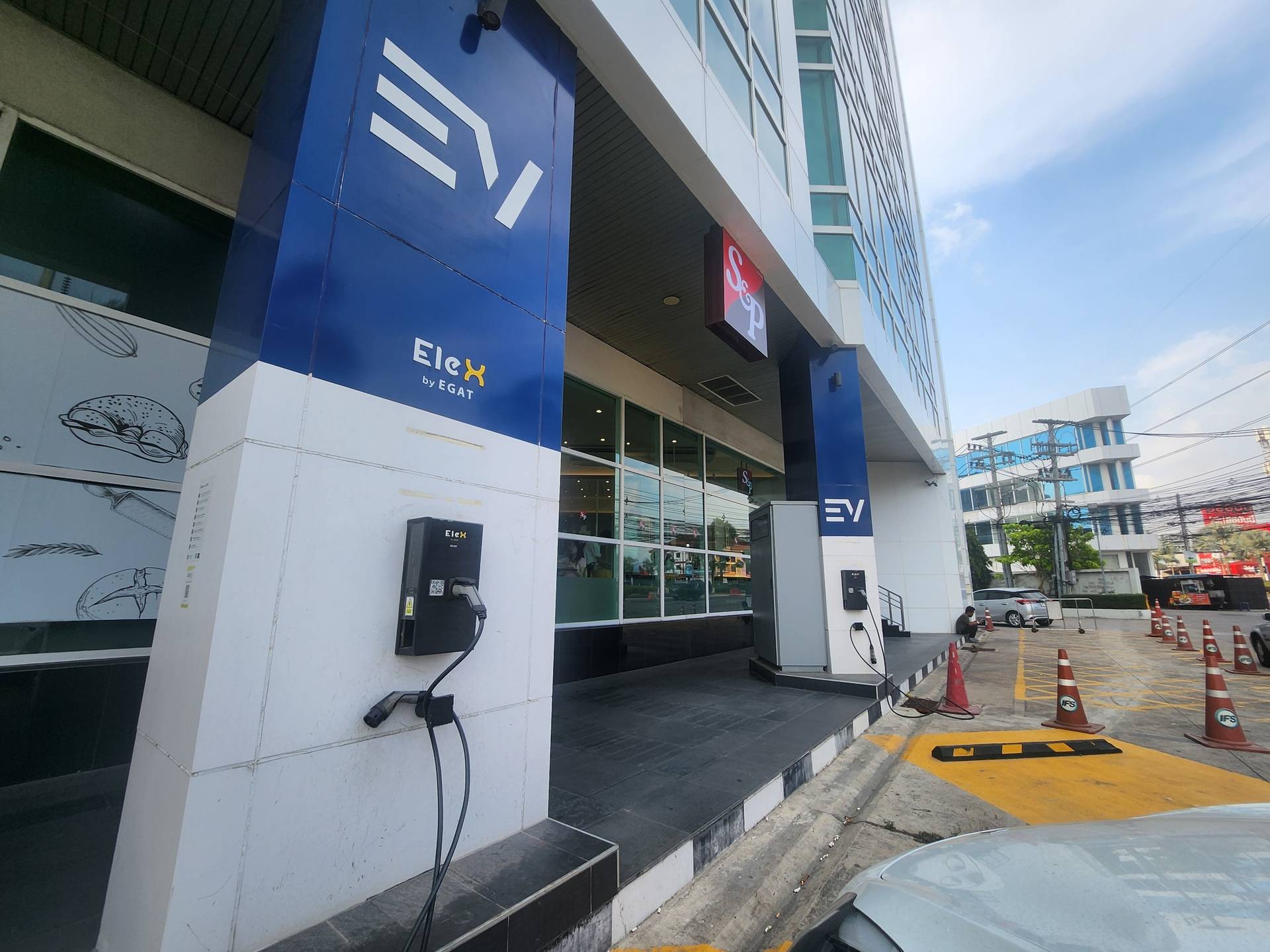 Elex by EGAT Bangkok Hospital Pattaya - รีวิวสถานที่ท่องเที่ยว