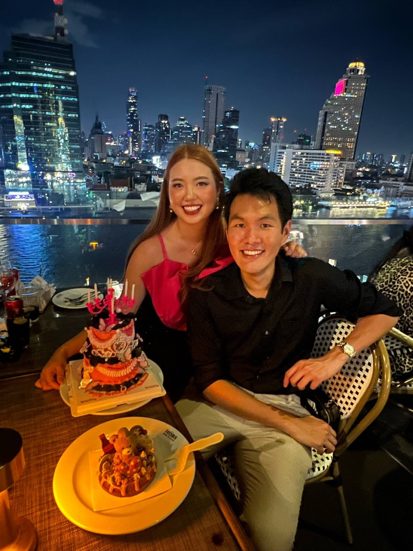 รีวิว HOBS ICONSIAM - Open Air Semi-Rooftop with Live Music