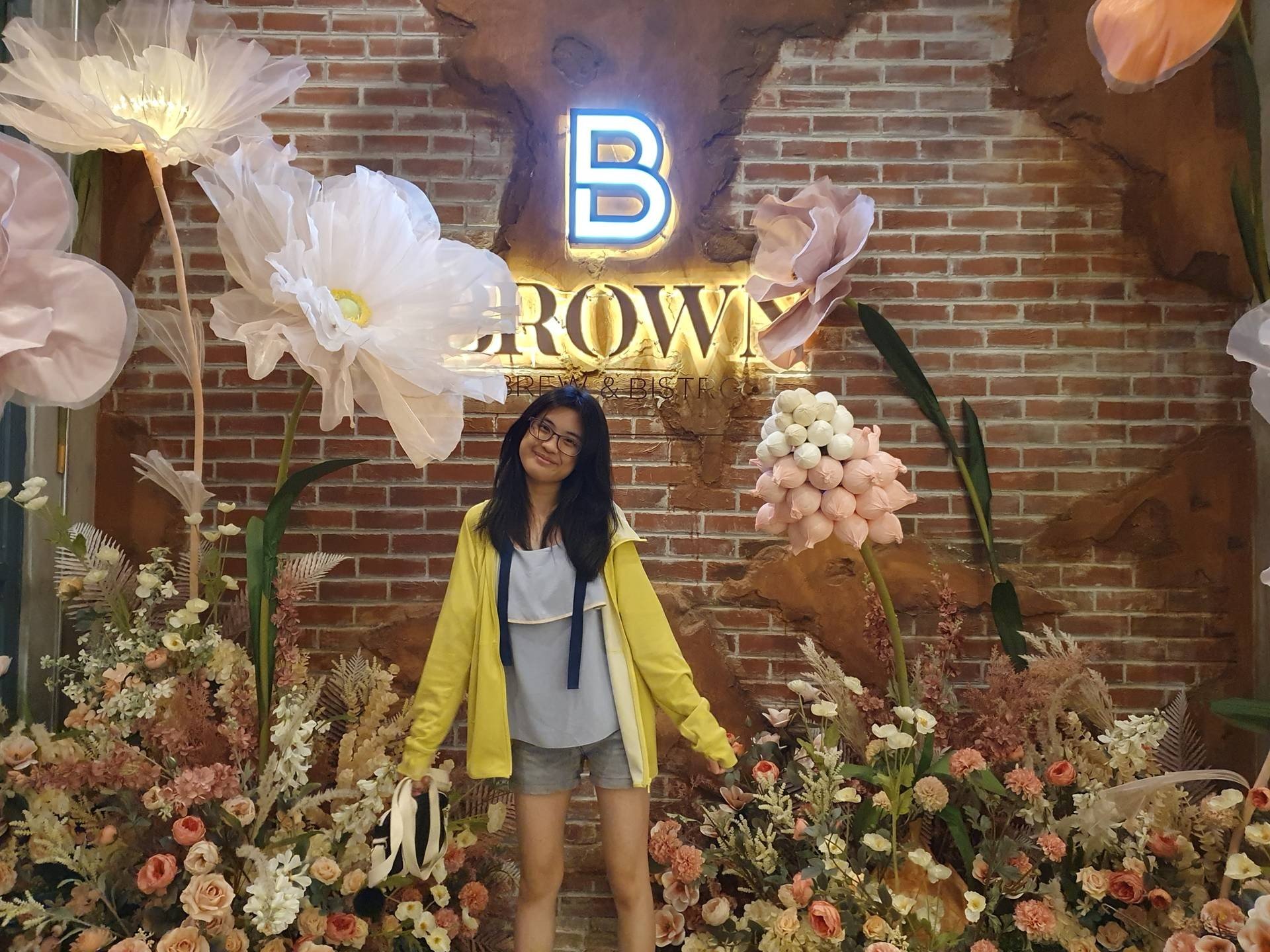 รีวิว BROWN Brew & Bistro - คาเฟ่สวย อาหารอร่อย