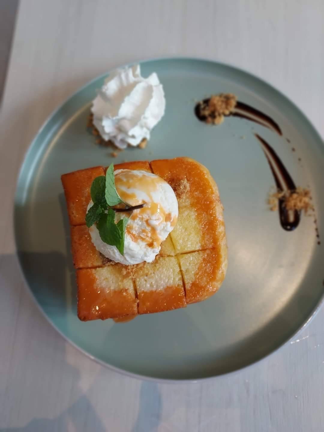 รีวิว The Tall Trees Cafe and Bistro - Cafe in a Green Garden