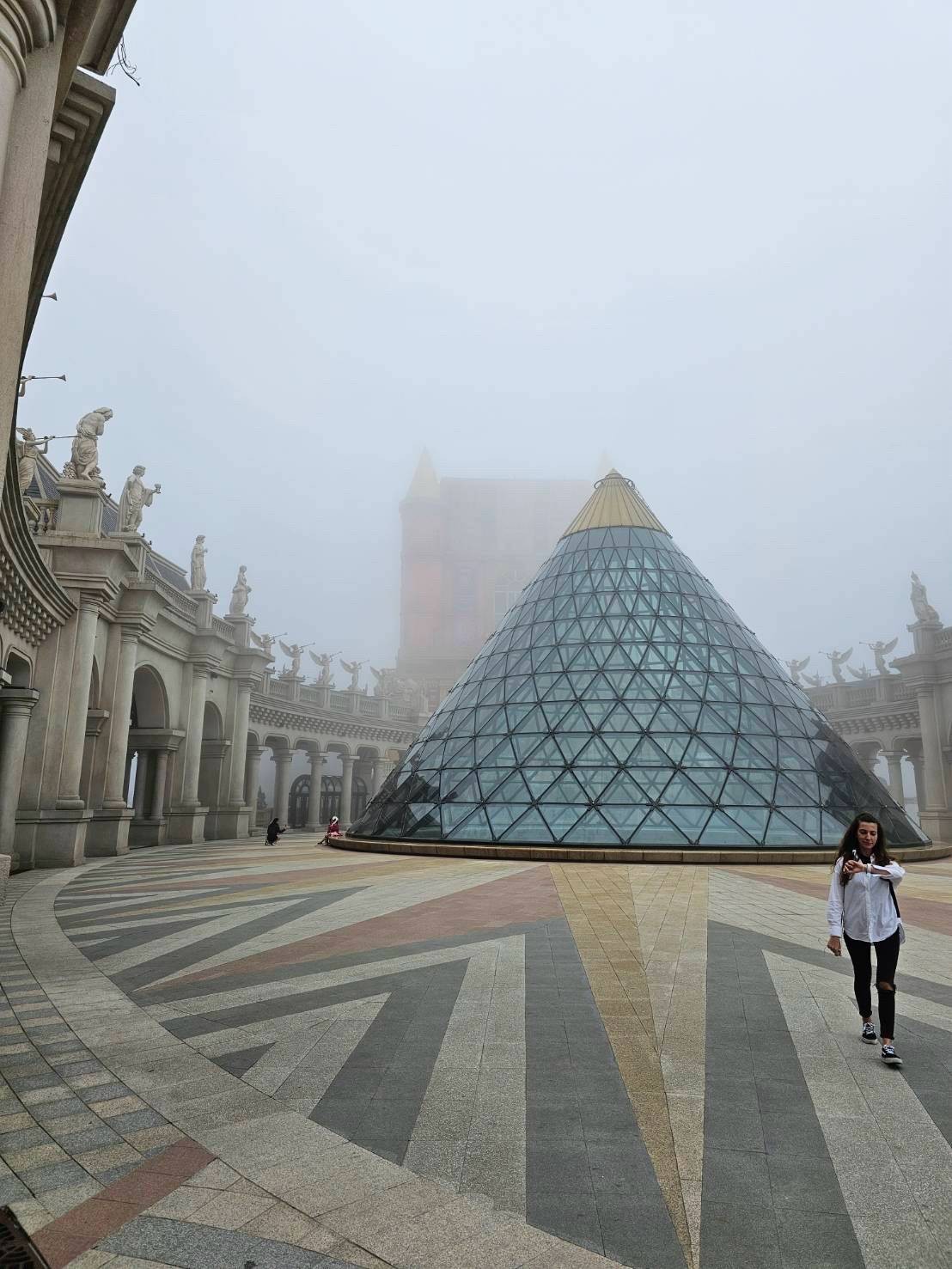 Eclipse Square - รีวิวสถานที่ท่องเที่ยว