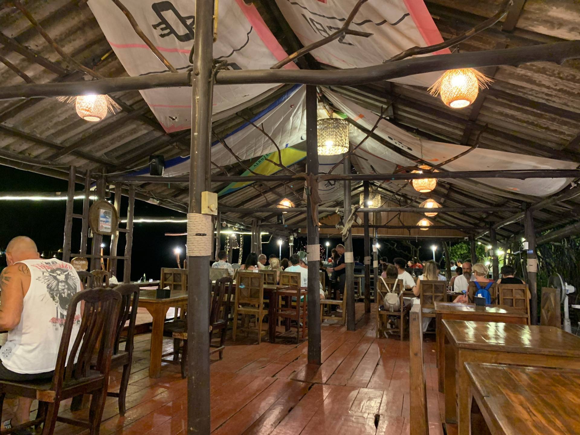 รูป ไอยราซีฟู้ด (เกาะช้าง)