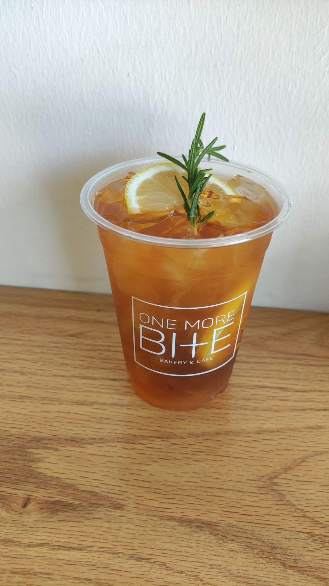 รีวิว One More Bite Bakery & Cafe