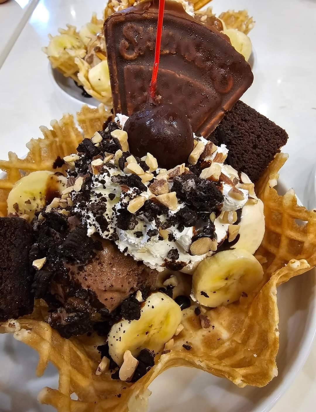 รีวิว Swensen's ROBINSON BANGRAK - เครื่องแน่นหาไอติมไม่เจอ