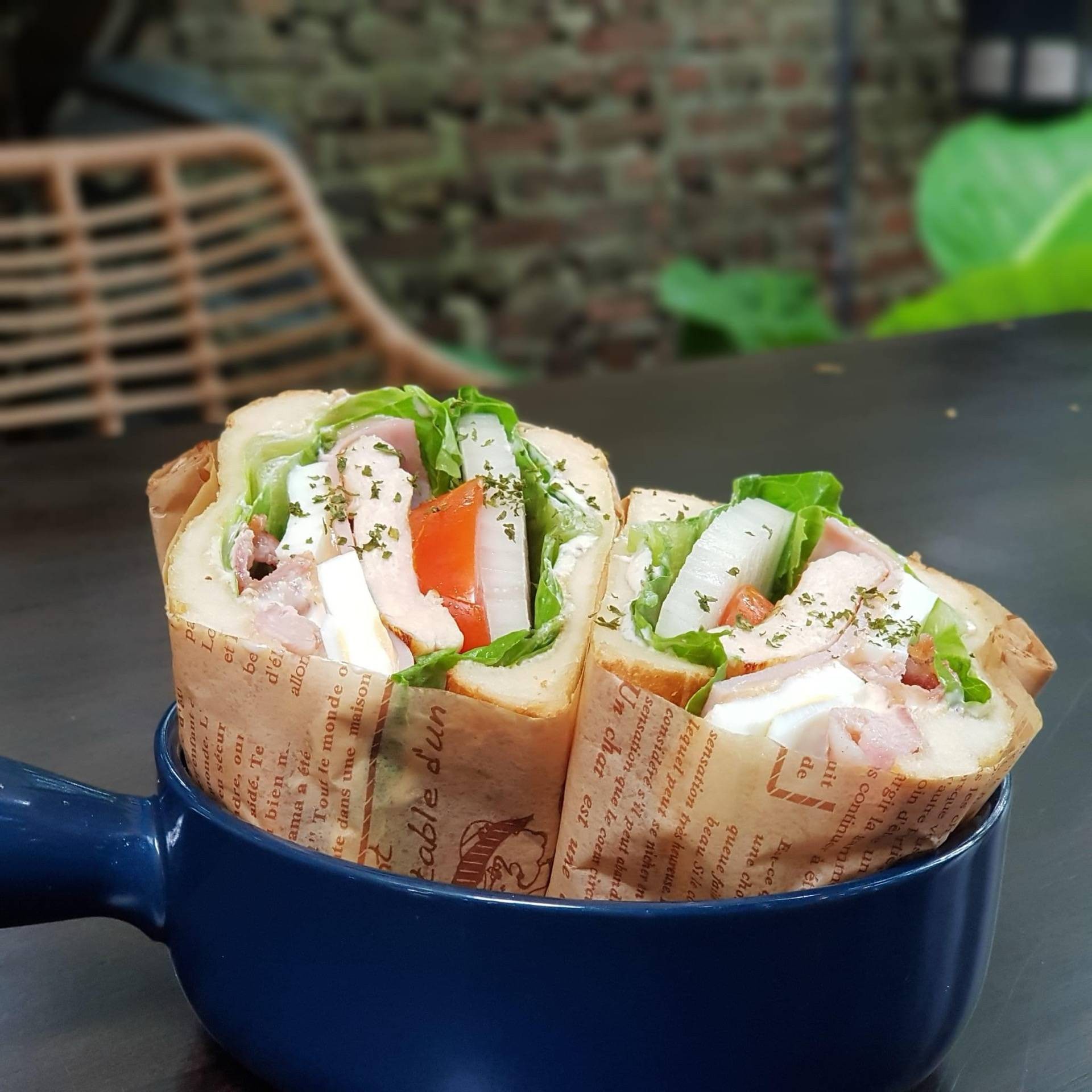 รีวิว 360 Hours Cafe & Bar - - Sandwich ใหญ่ตกใจ