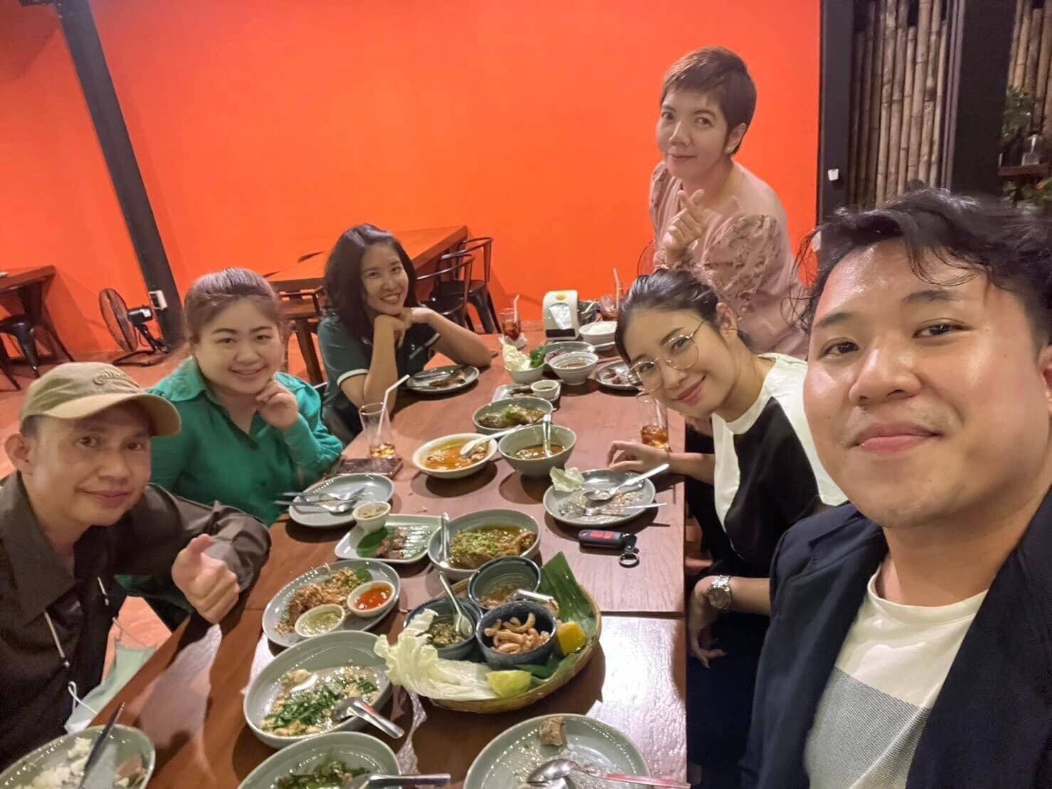 รีวิว ดอกจอก Dok Jok - บรรยากาศดี อาหารอร่อย