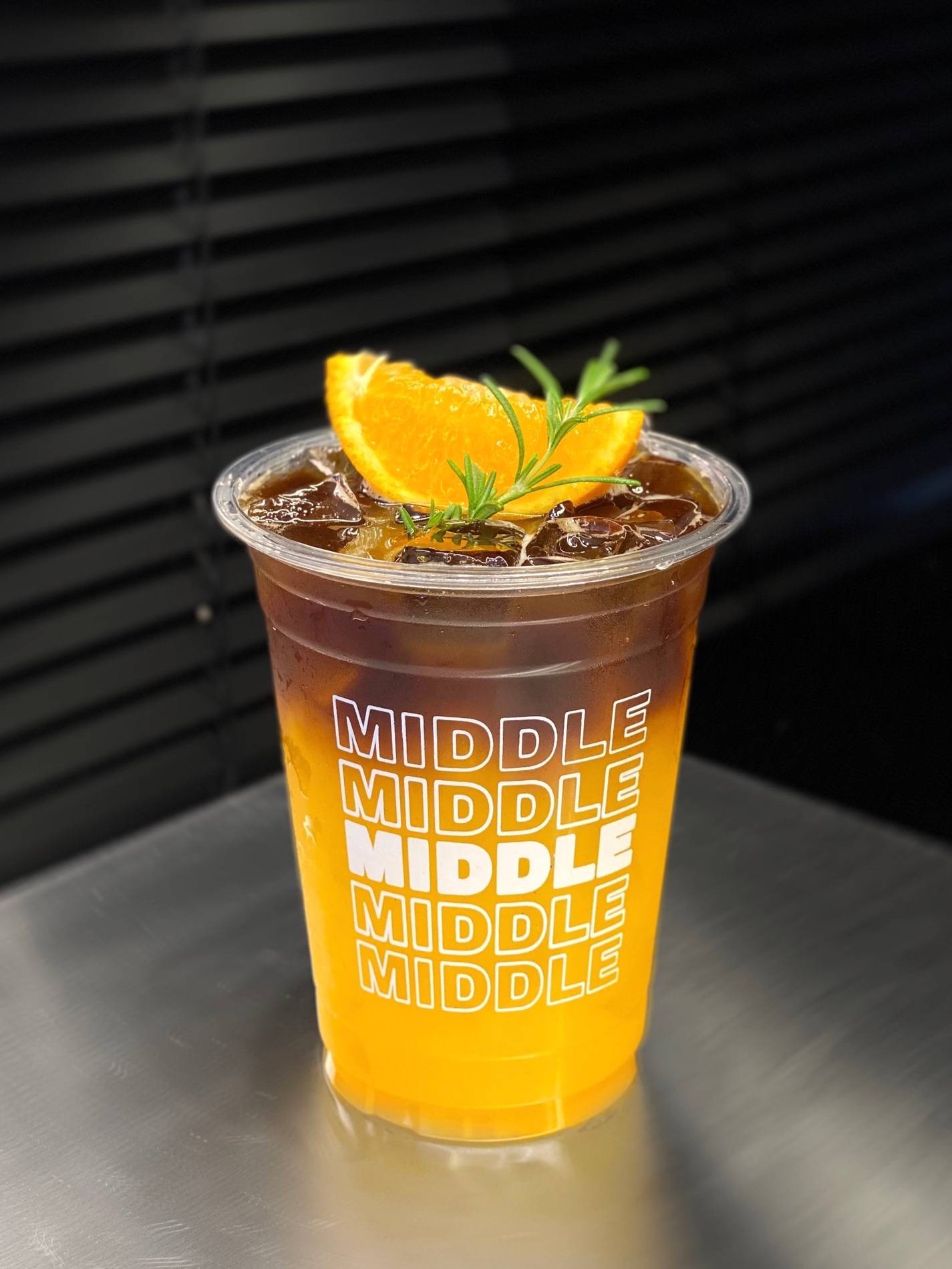 ร้าน MIDDLE Coffee Stand | รีวิวร้านอาหาร