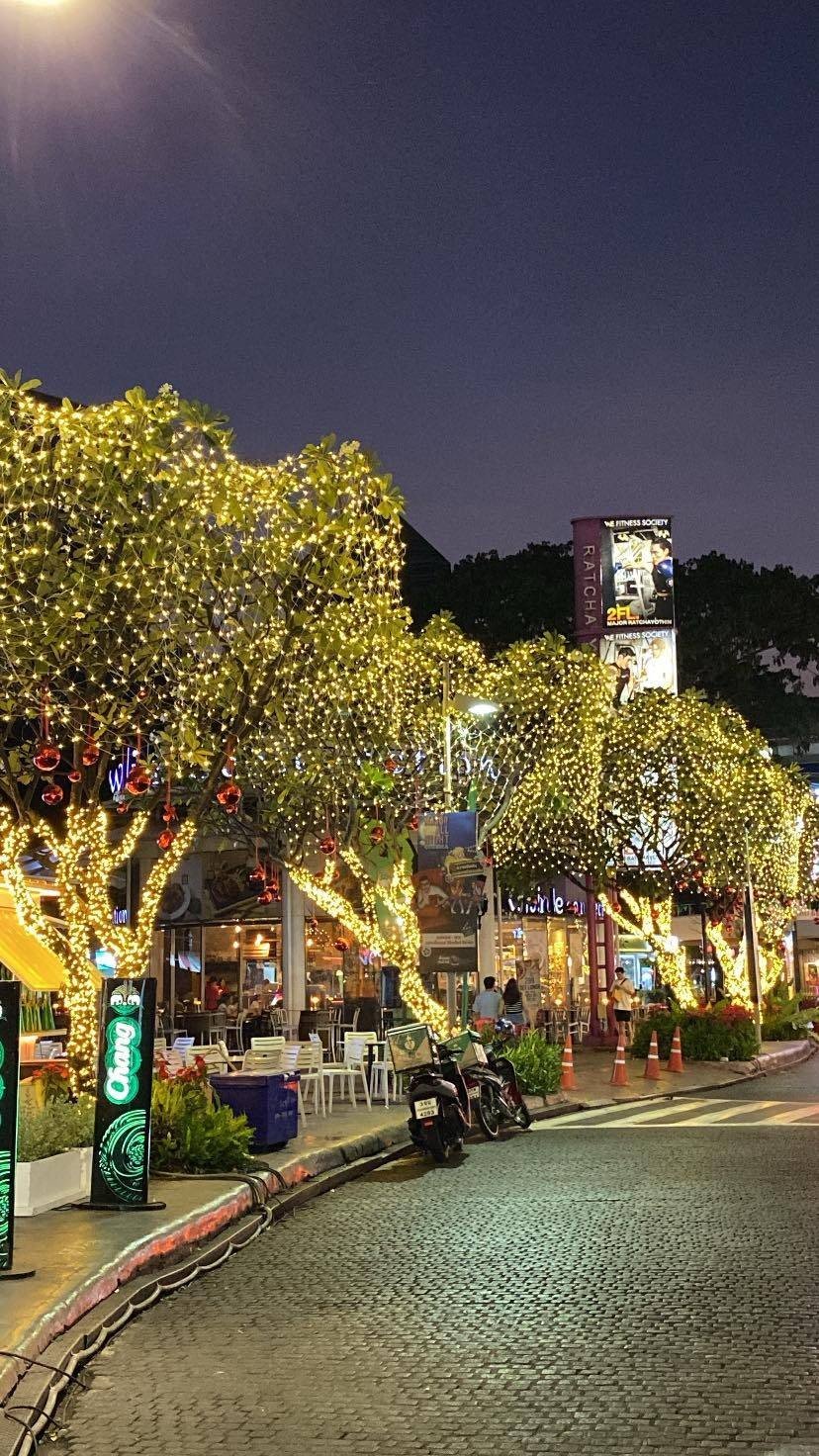 รีวิว Major Ratchayothin - บรรยากาศรอบข้างเมเจอร์รัชโยธิน