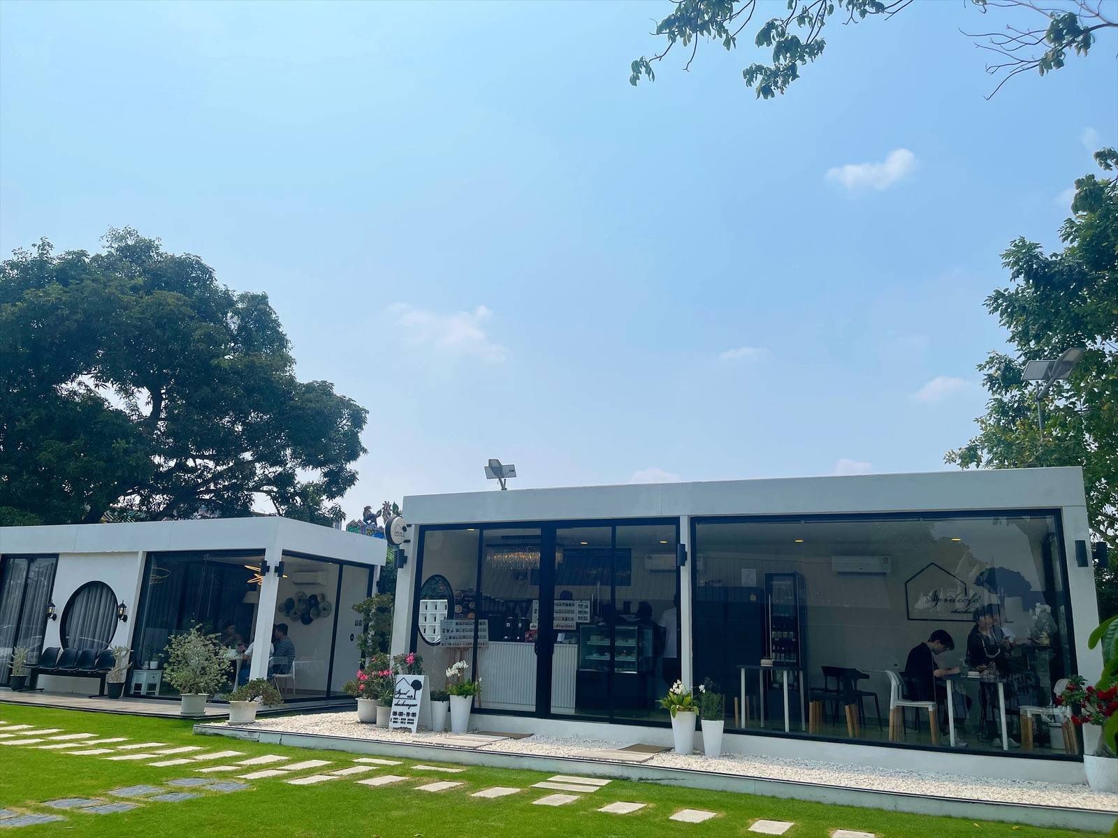 รูป April cafe’