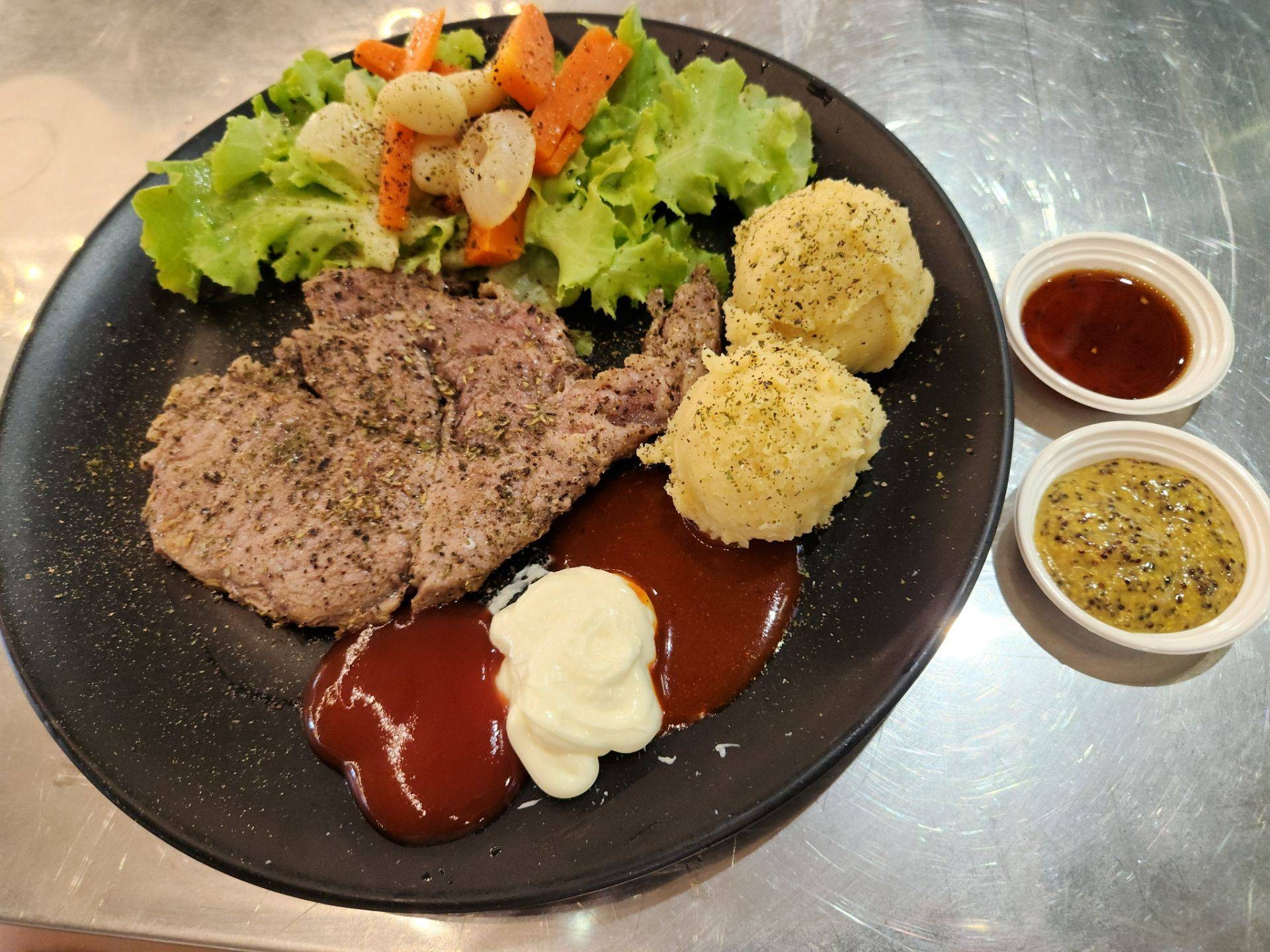 ร้าน The Hogfather Food Villa Food Villa | รีวิวร้านอาหาร