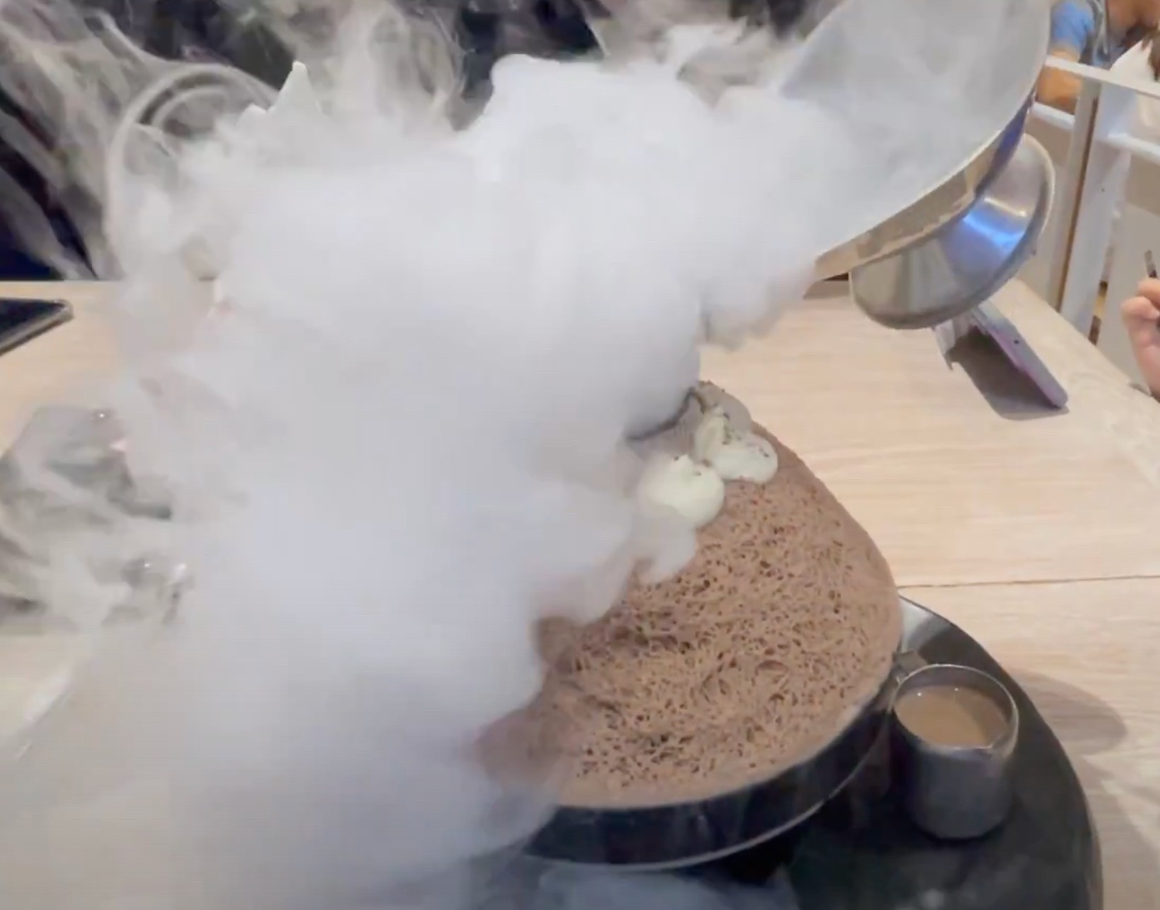 รีวิว The Volcano x Sofuto Cream นิ่มซิตี้เดลี่ - ไอติมเป็นสิ่งที่เราชอบมากๆนะคะโดยเฉพาะน้ำแข็งใส