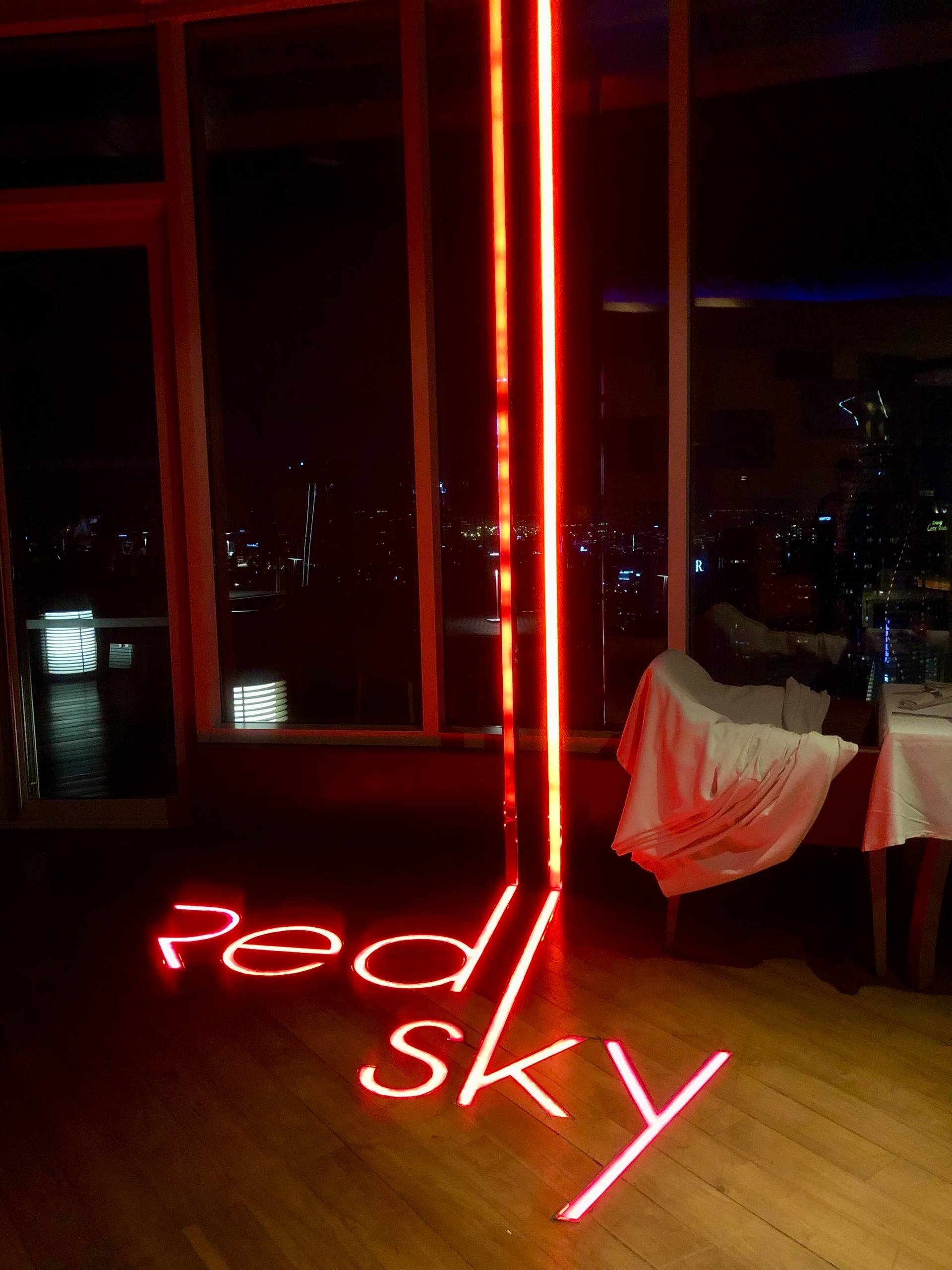 รีวิว Red Sky Restaurant at Centaragrand at Centralworld - “ Red Sky ...
