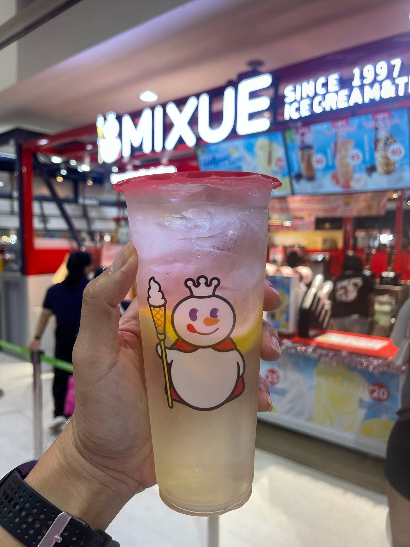 น้ำมะนาวแช่เย็น ร้าน Mixue Ayutthaya city park