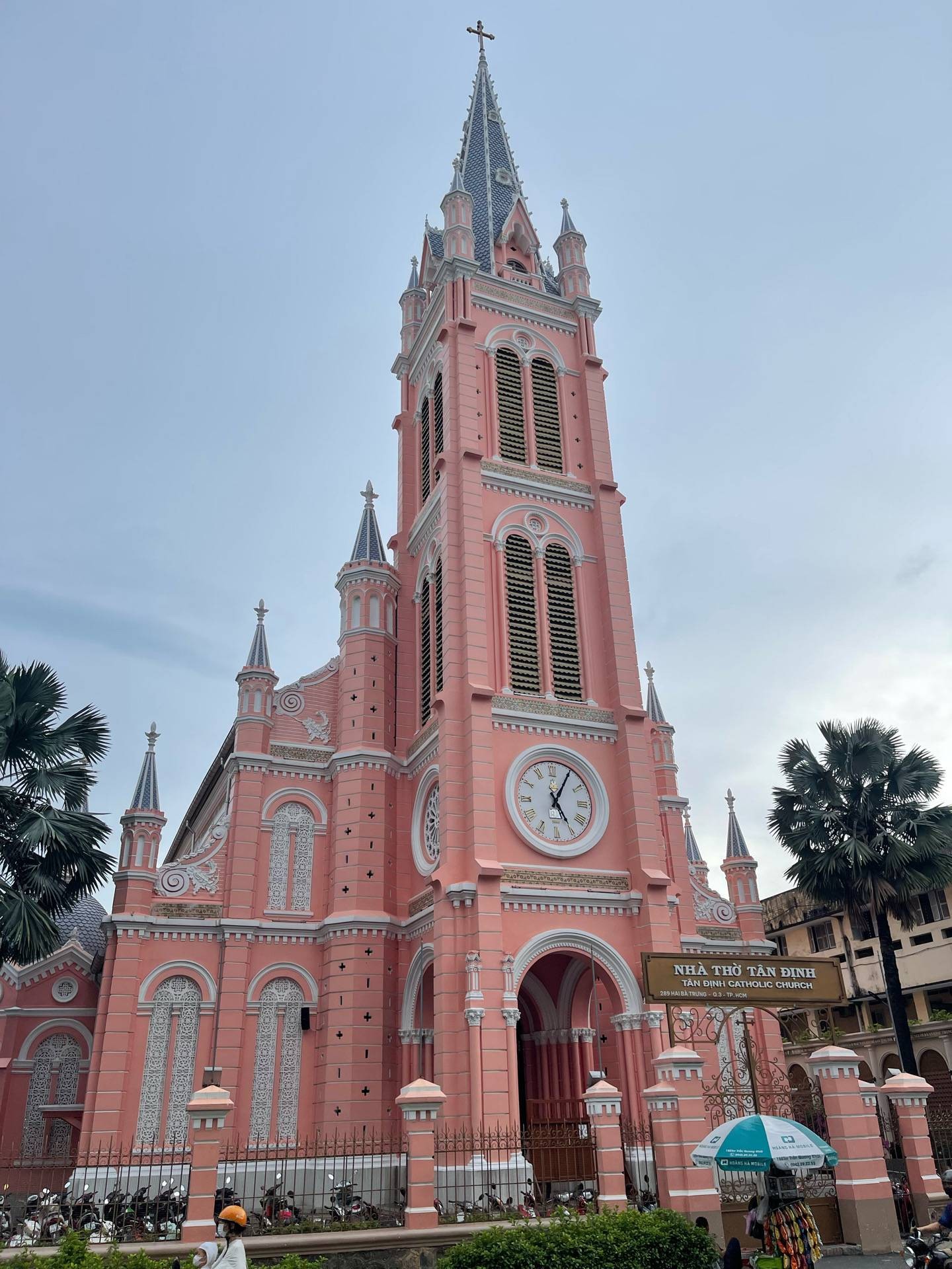 รีวิว Tan Dinh Church
